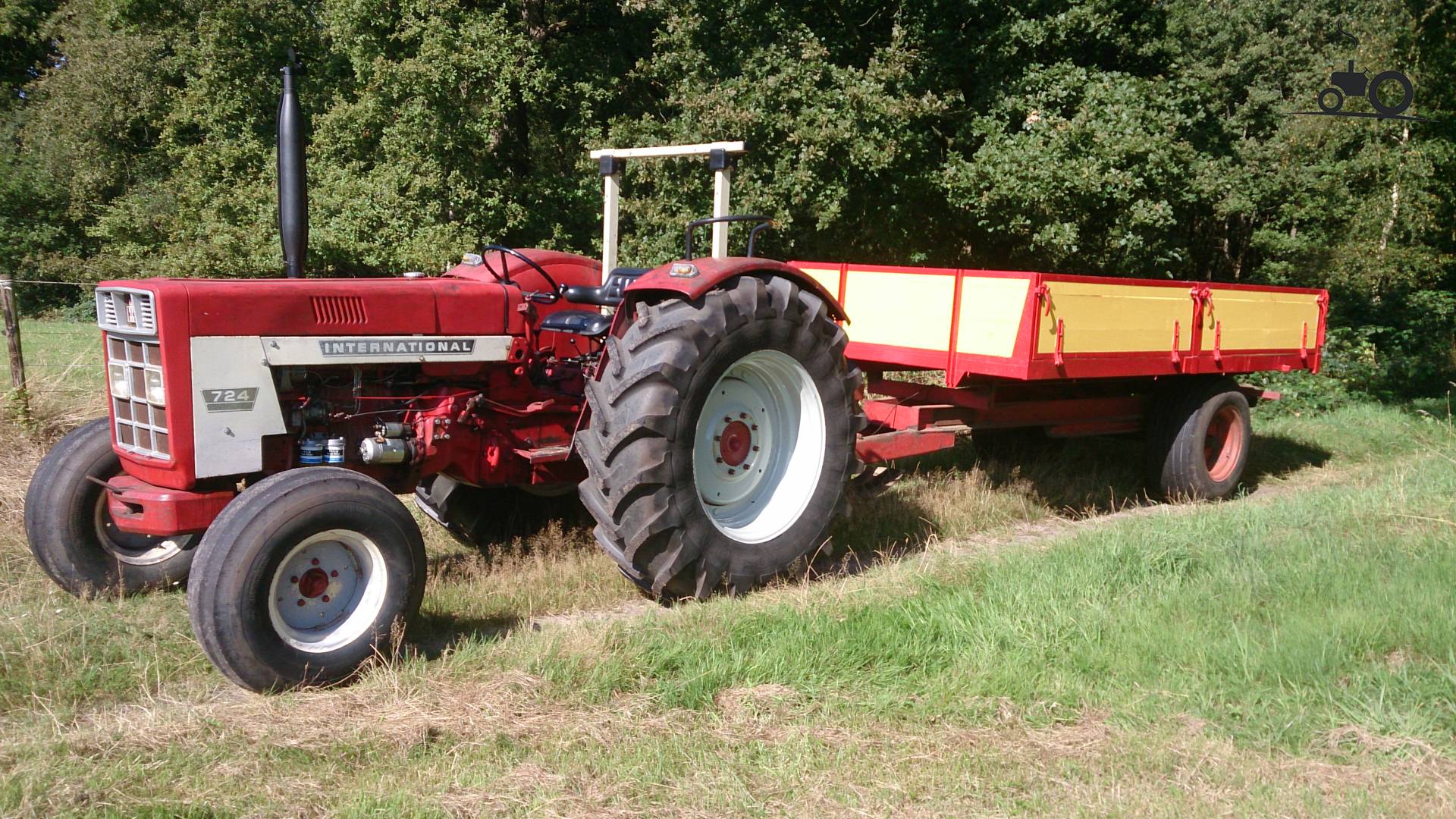 Foto International 724 #864318