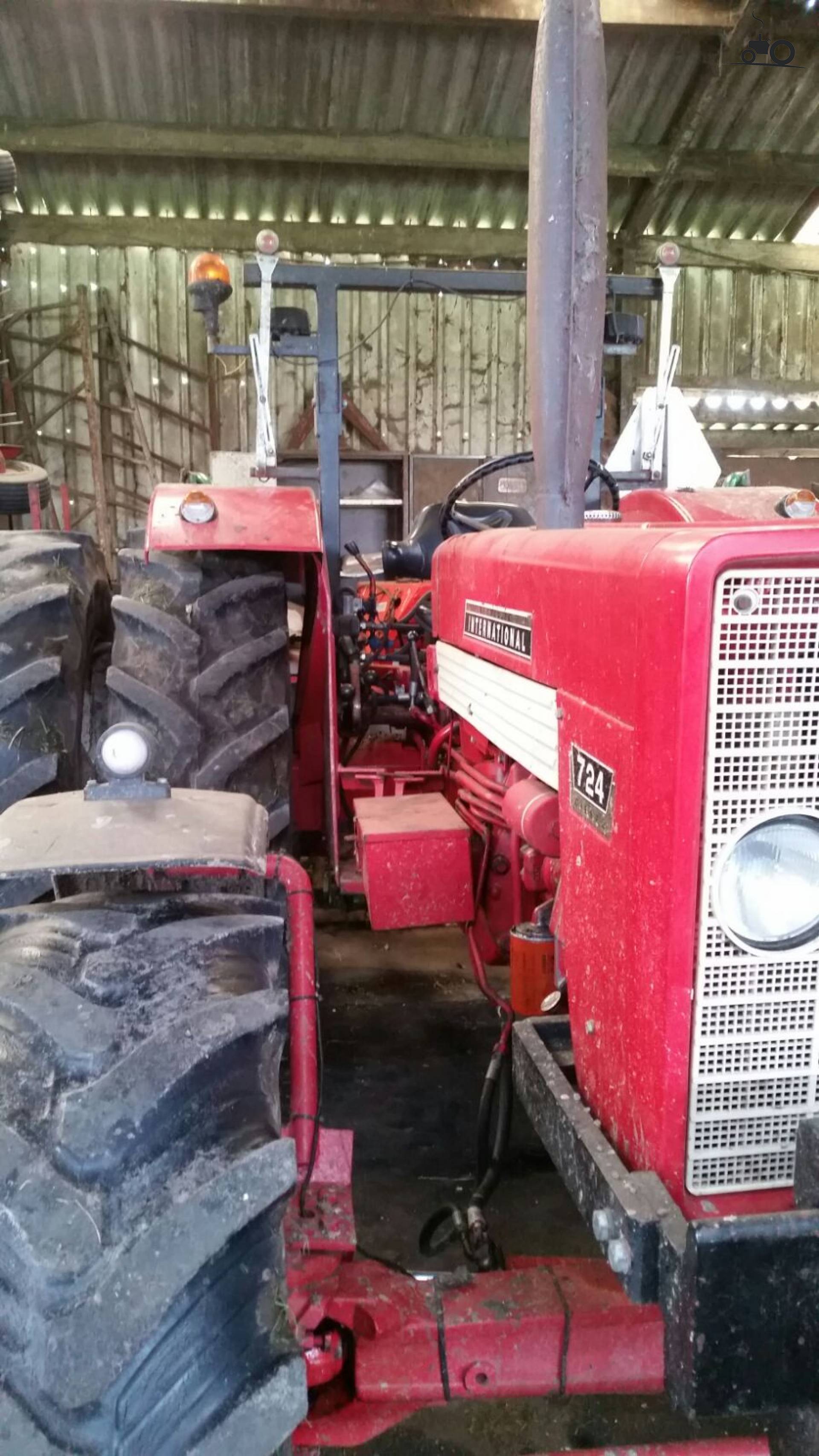 International 724 - United Kingdom - Tractor picture #961771