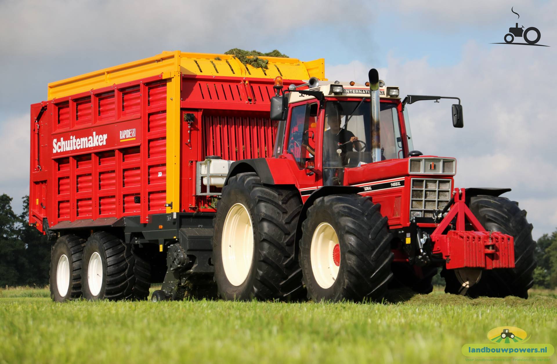 Foto International 1455 XL #979133