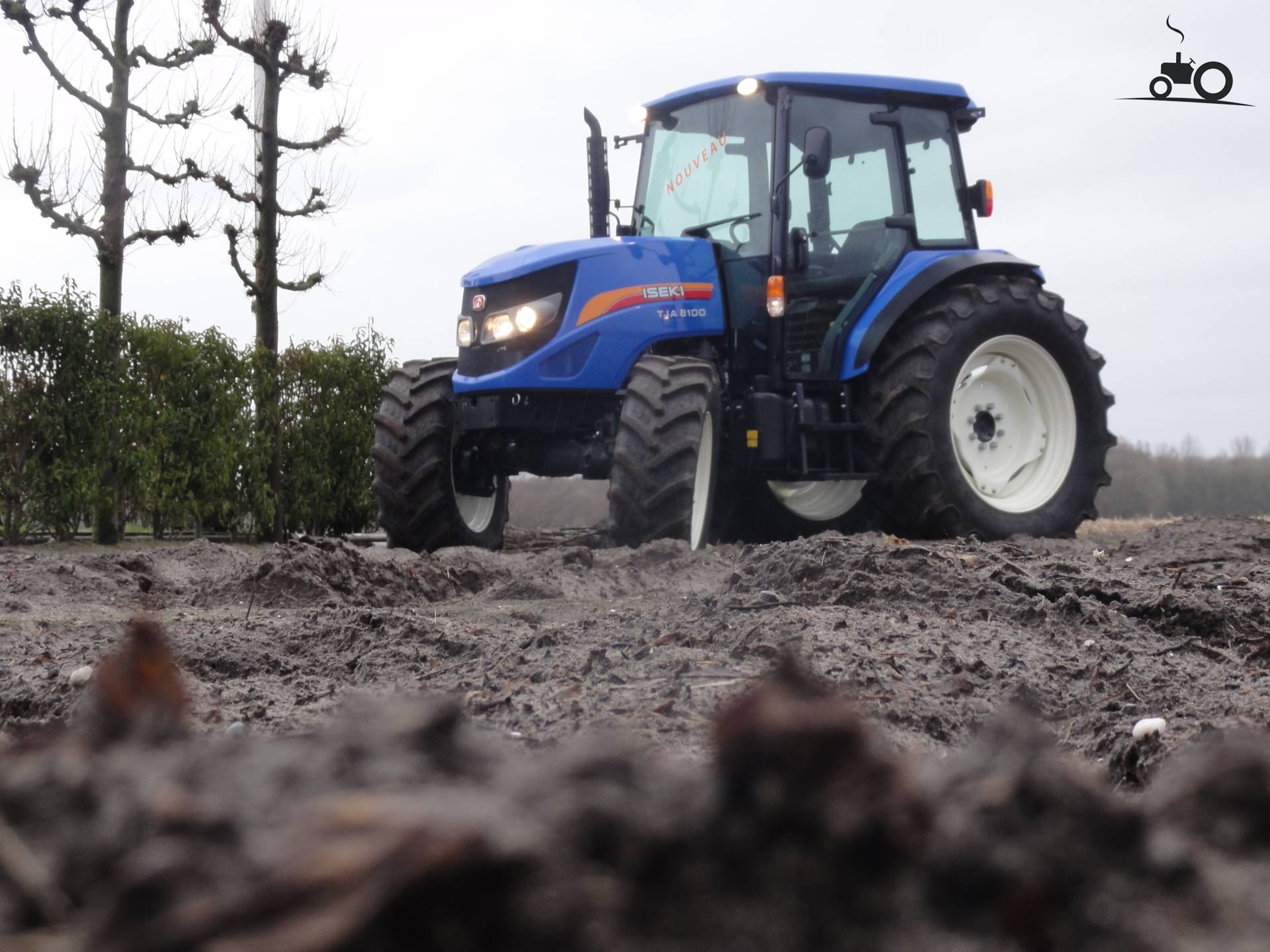 Iseki TJA 8100 - Specifications