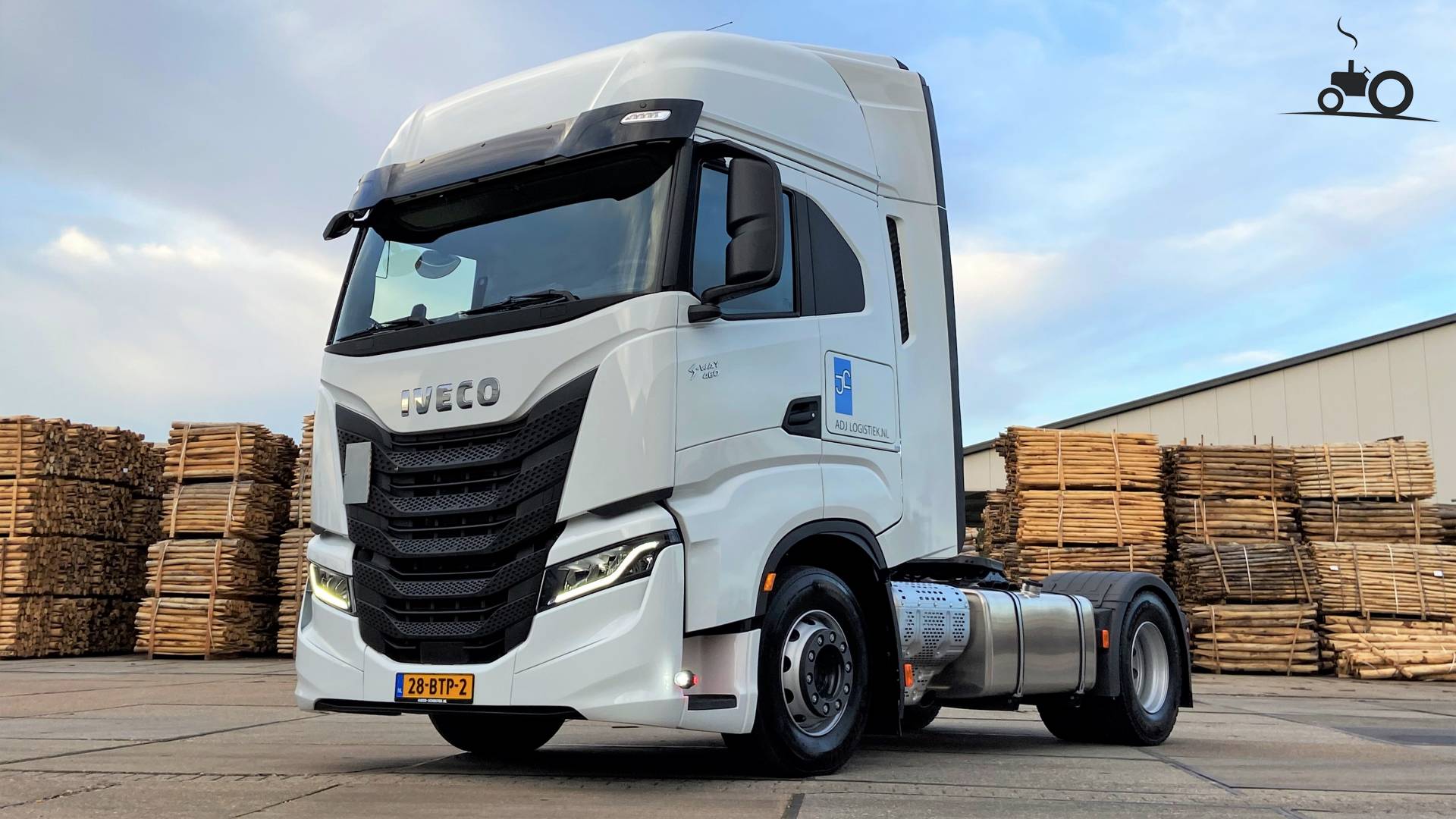 Foto Iveco S-Way van De Jong Logistiek BV