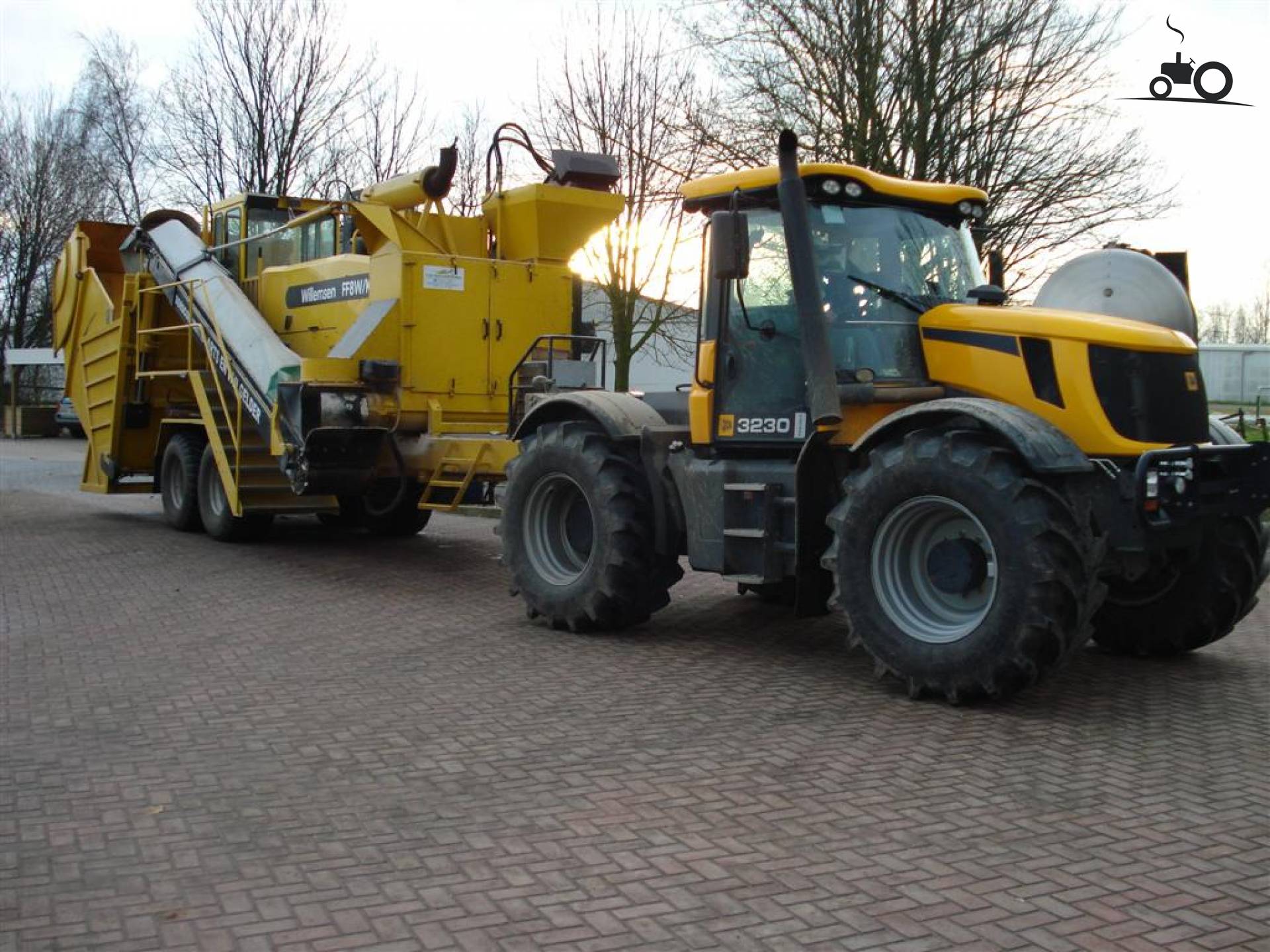 Foto JCB Fastrac 3230 #113693