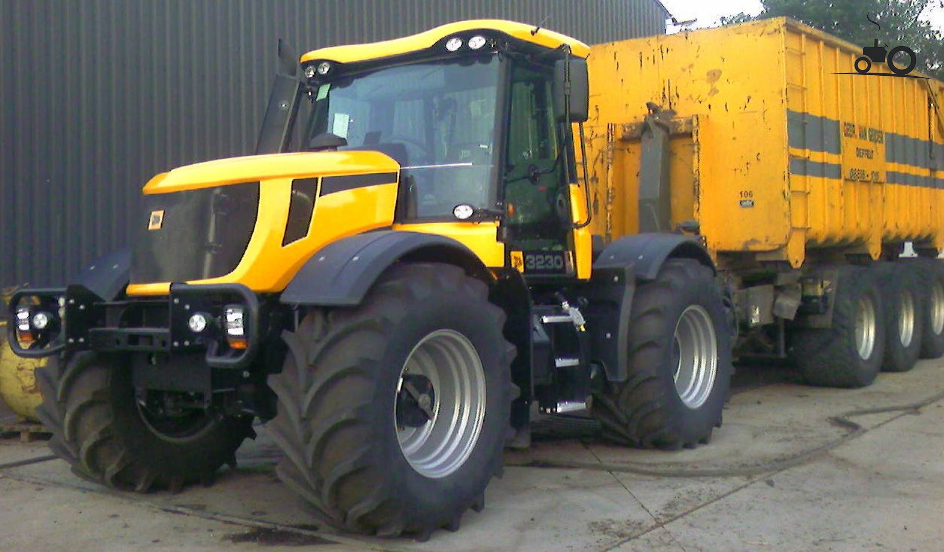 Foto JCB Fastrac 3230 van Loonbedrijf Gebr. Van Gelder Oeffelt