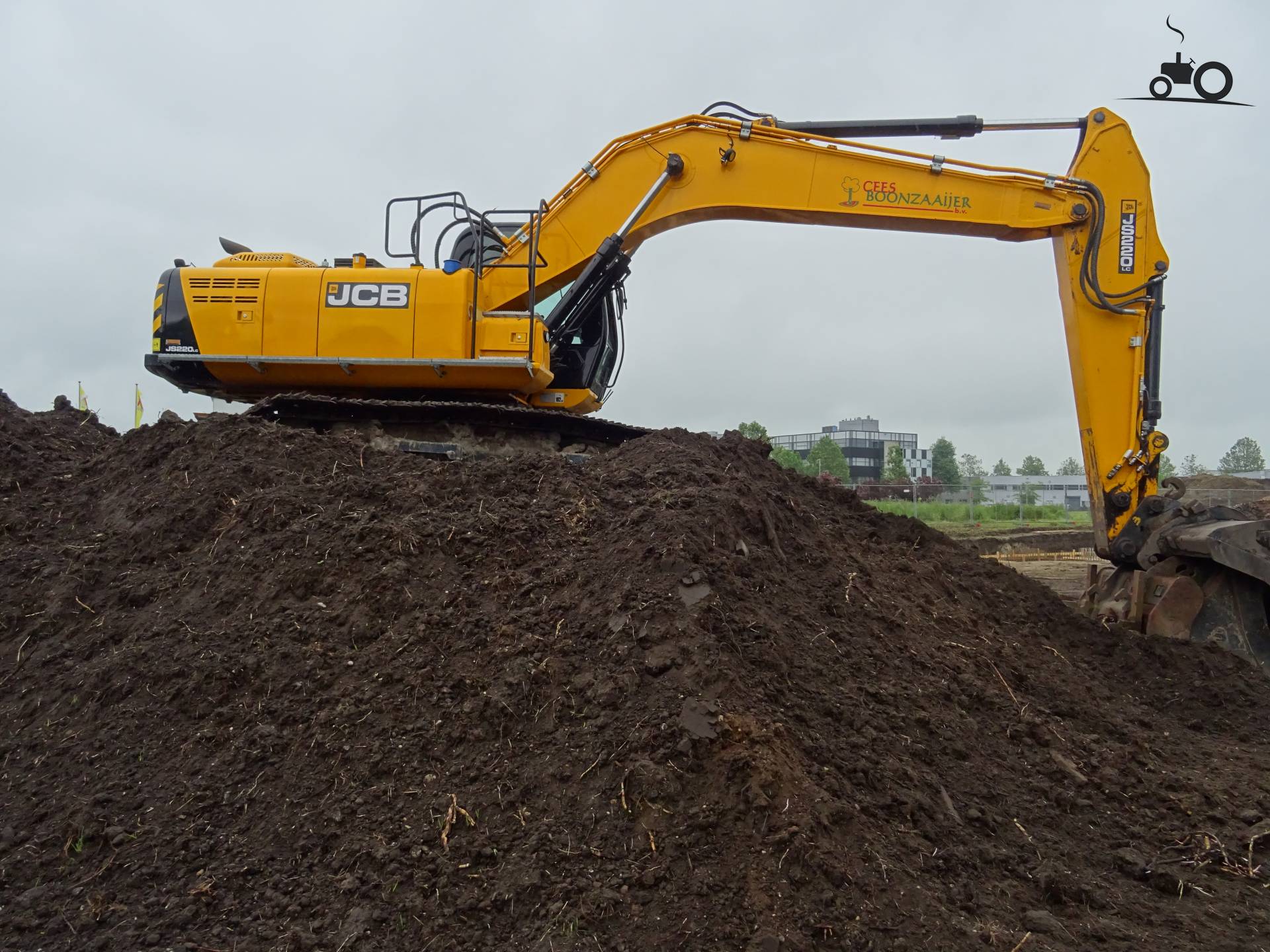 Foto JCB JS 220 van Cees Boonzaaijer