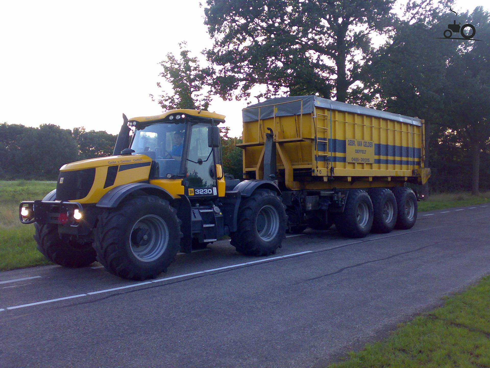 JCB Fastrac 3230