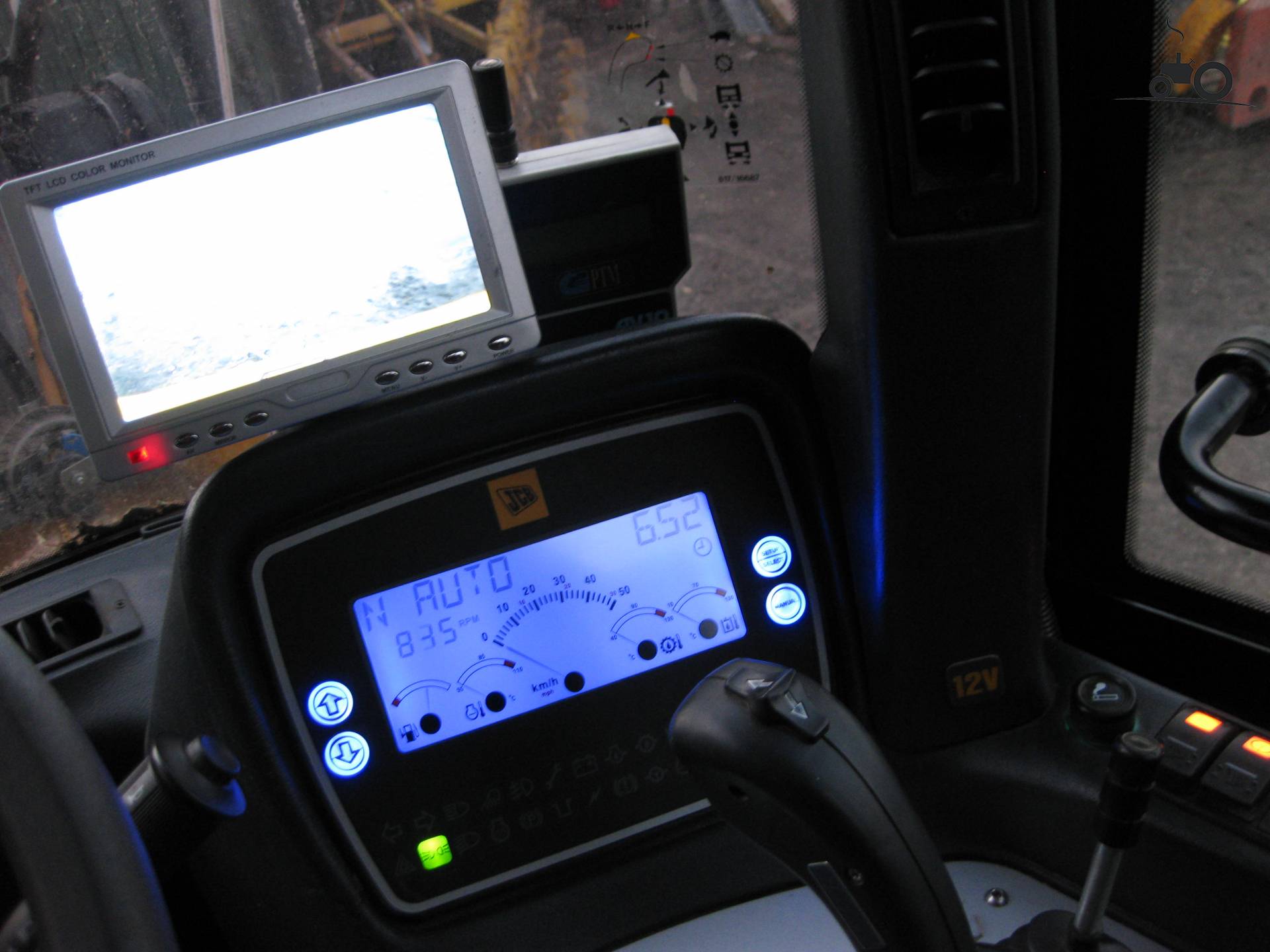 Foto JCB Interieur #175088