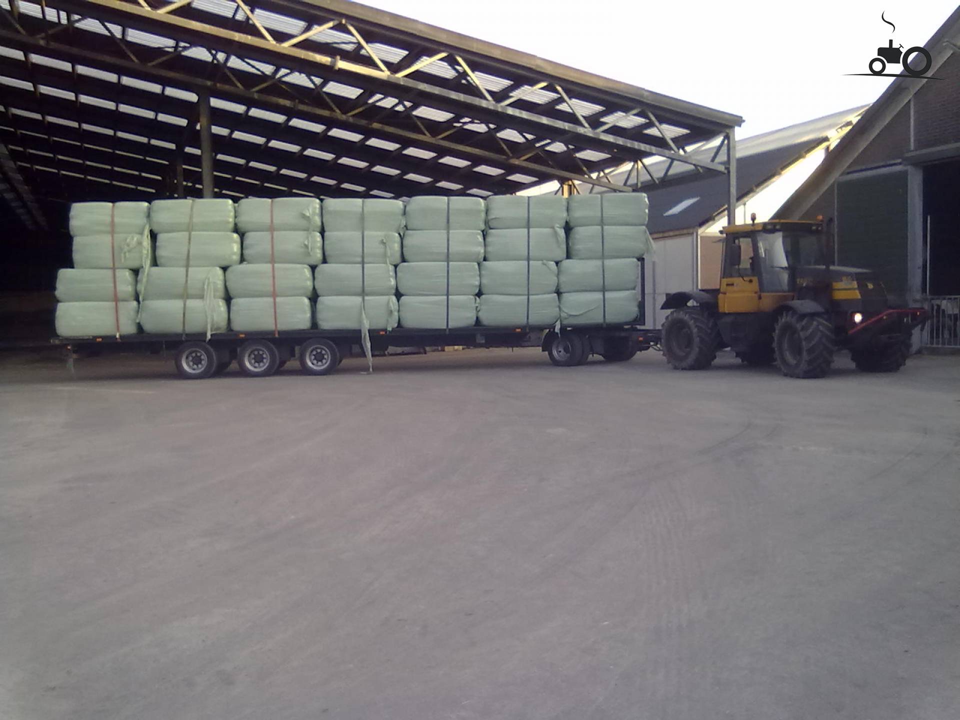 Foto JCB Fastrac 150 #386099