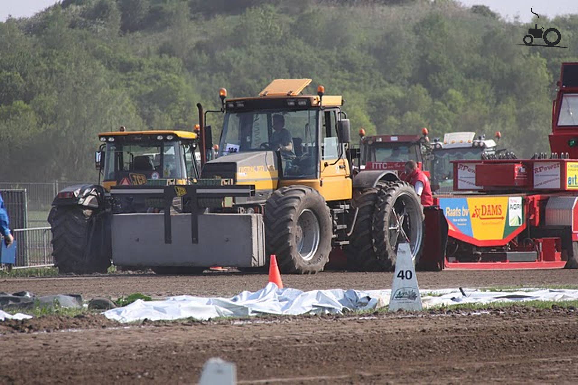 JCB Fastrac 150 Fanclub - Specificaties, Foto's, Reviews & Forum