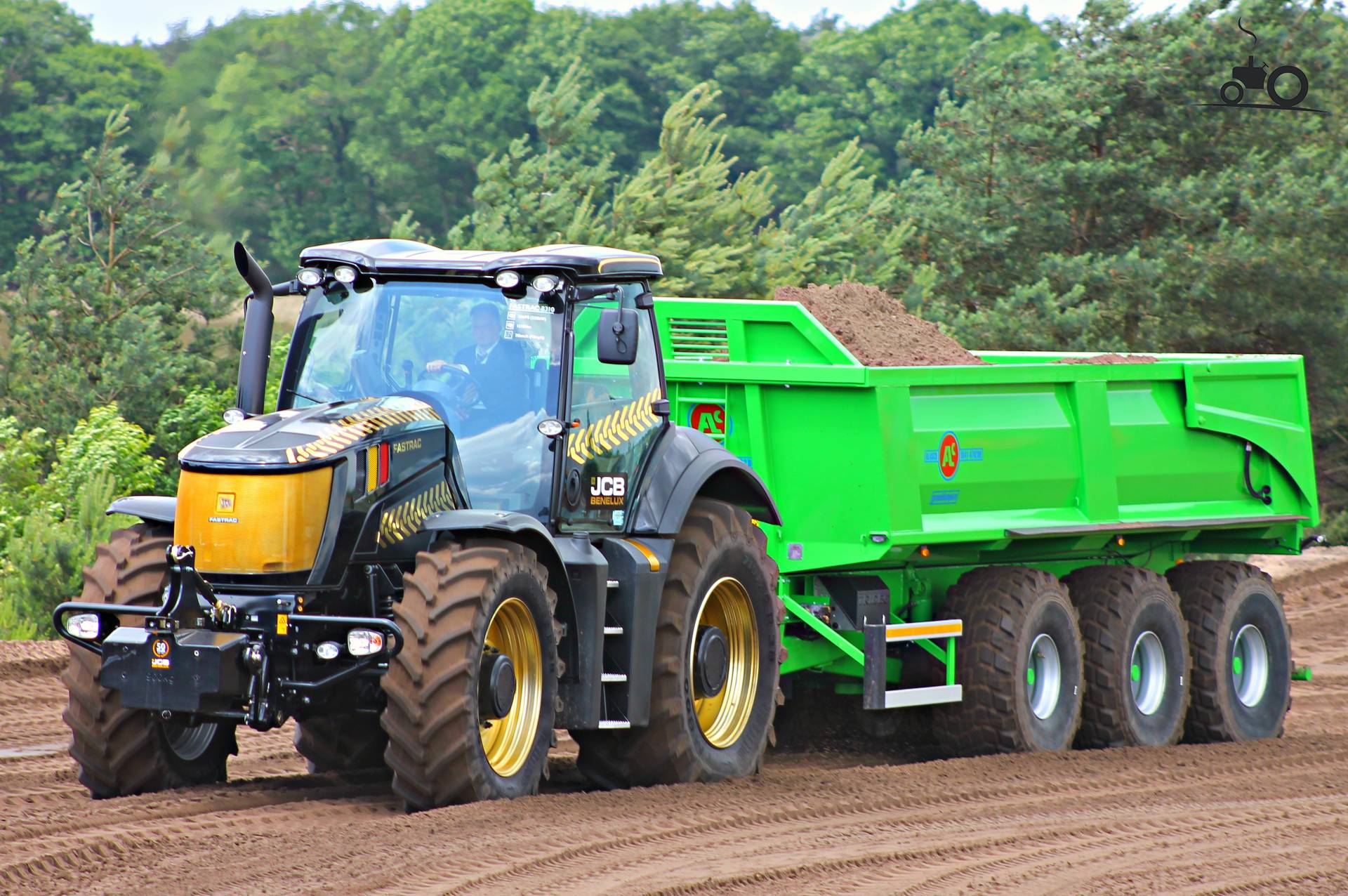 JCB Fastrac 8310 - France - Tracteur image #648940