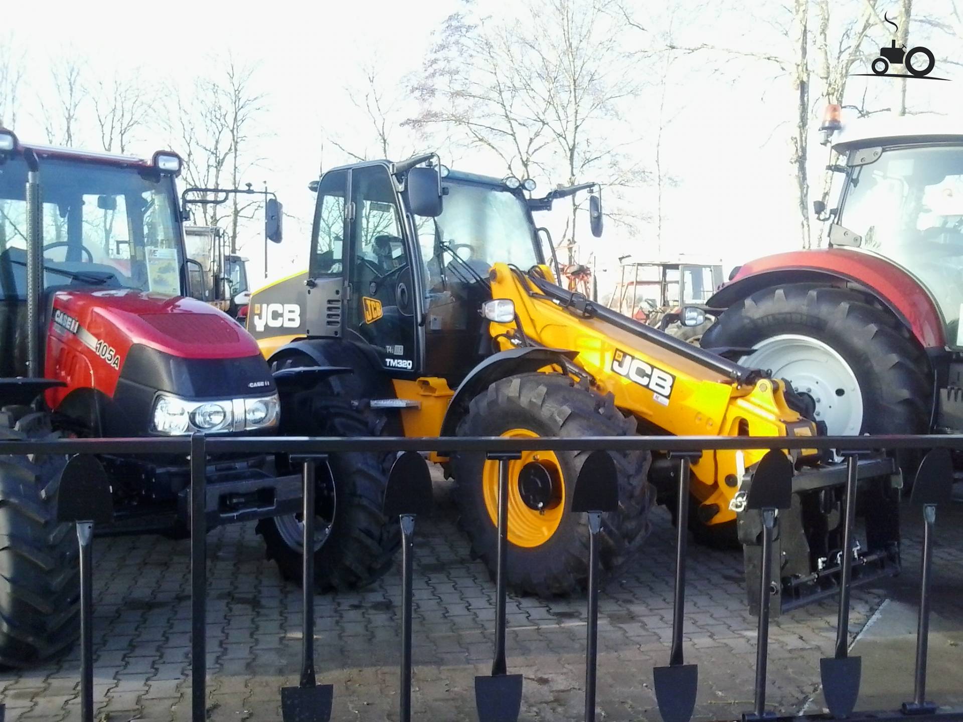 JCB TM 320