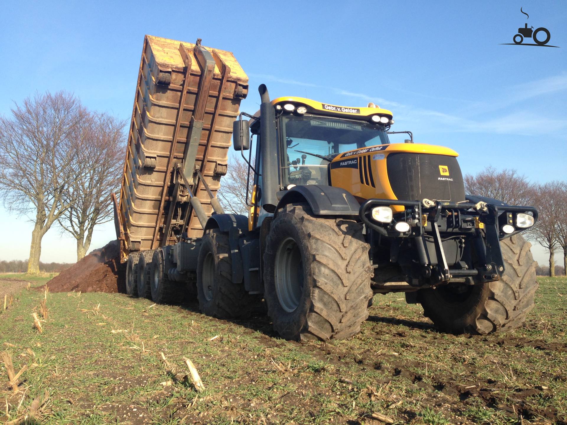 Foto JCB Fastrac 3230 van Loonbedrijf Gebr. Van Gelder Oeffelt