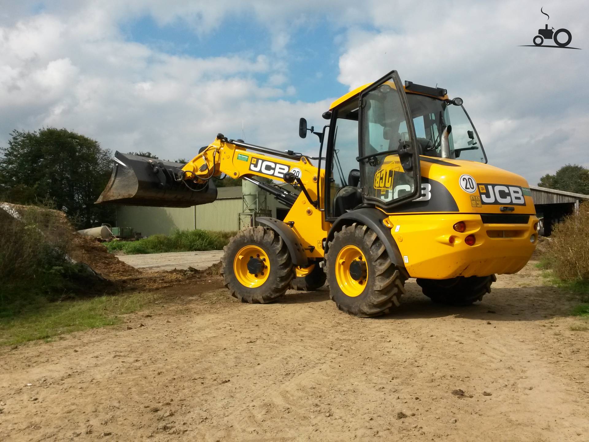 JCB TM 220 Fanclub - Specificaties, Foto's, Reviews & Forum
