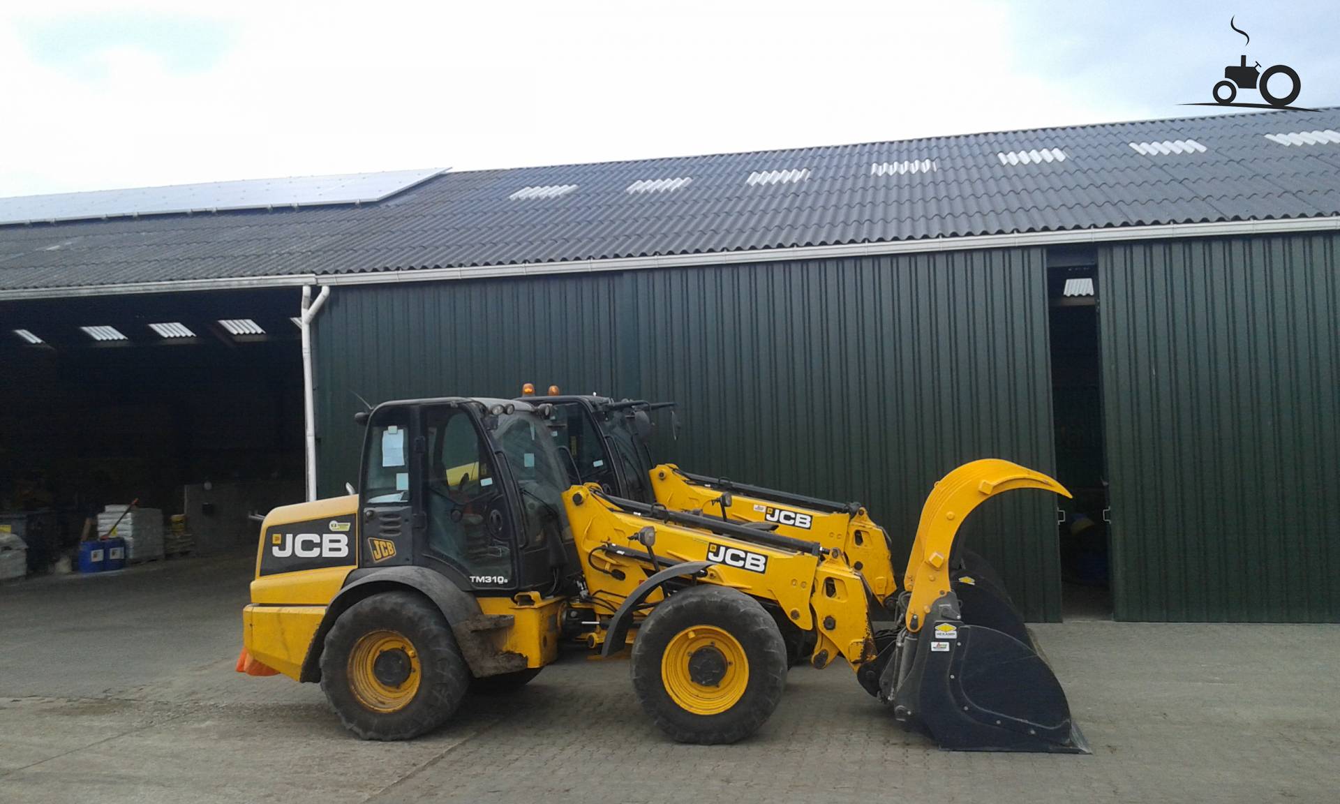 Foto JCB TM 320 #909957