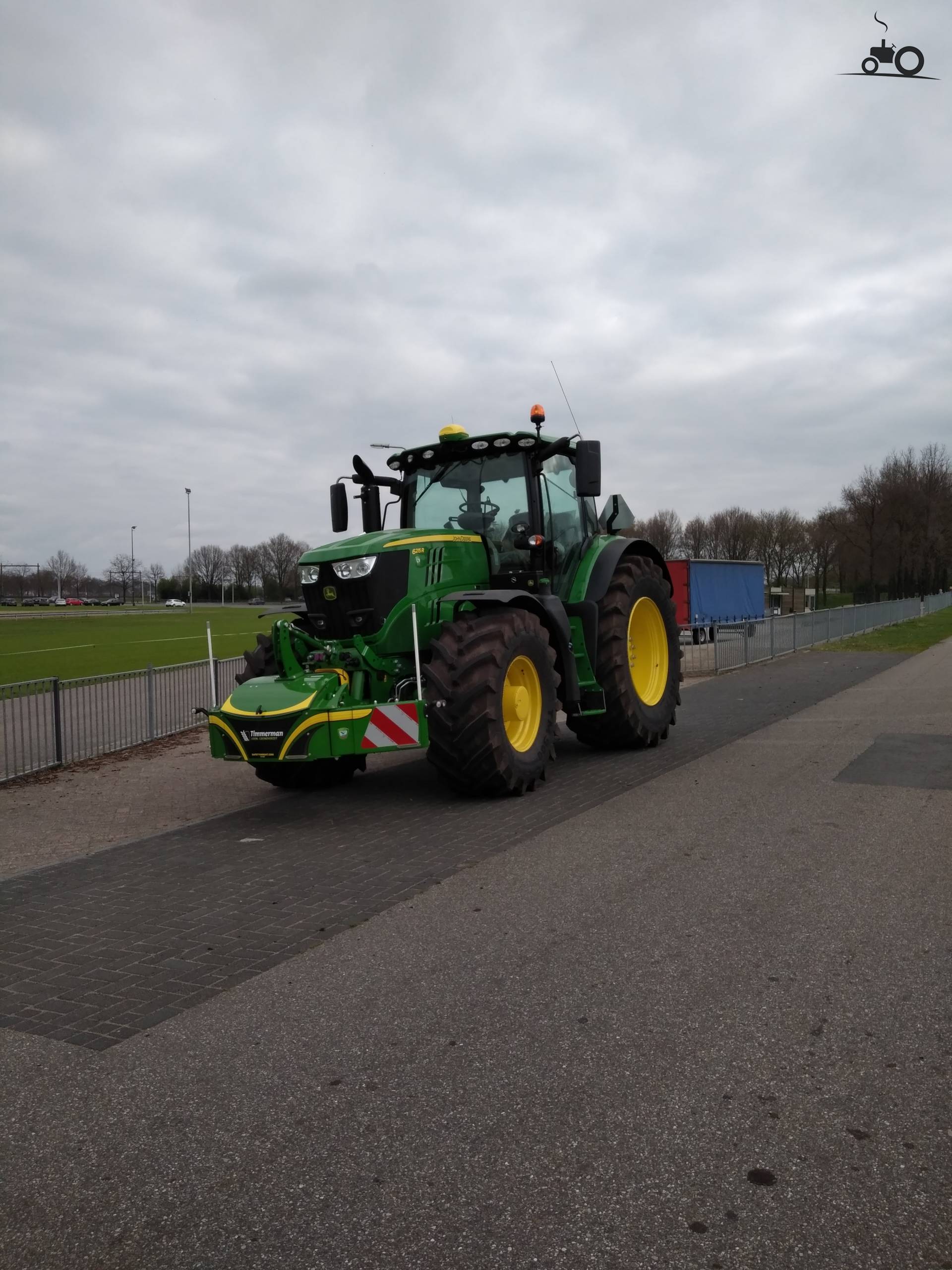 Foto John Deere 6215R #1154665