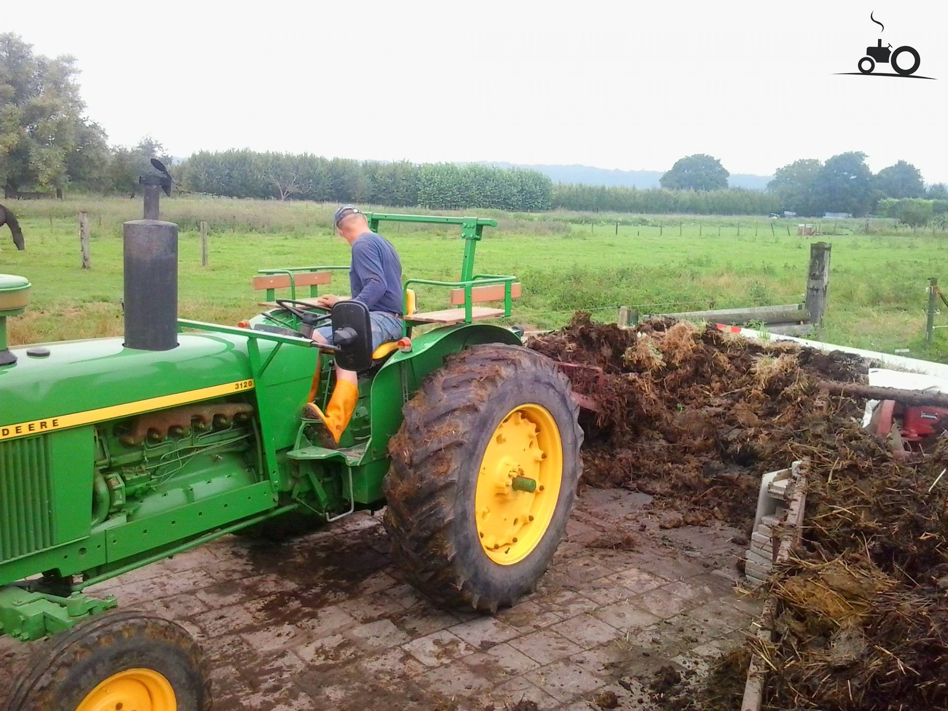 Foto John Deere 3120 #1158536