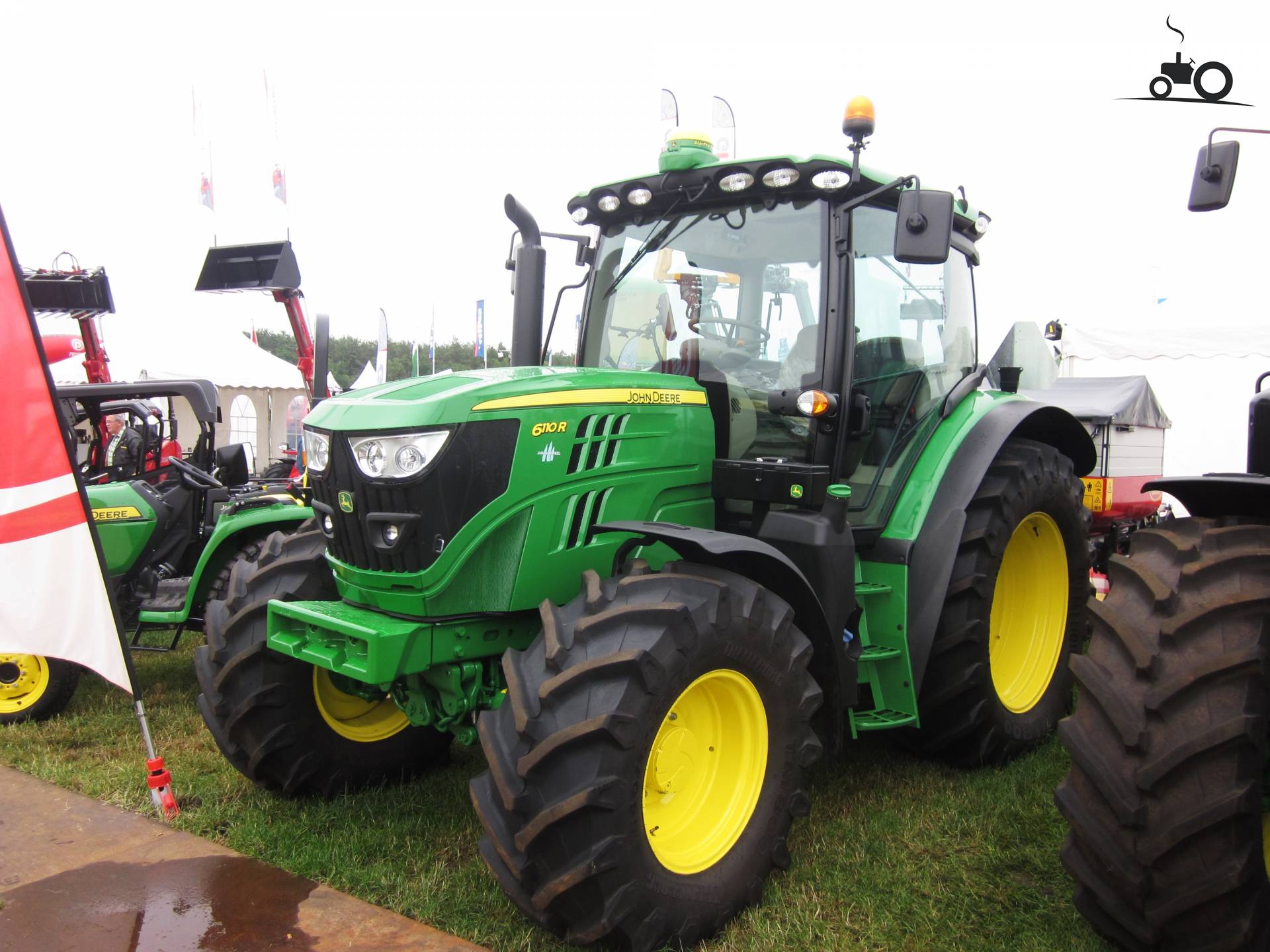 Foto John Deere 6110R #1190270