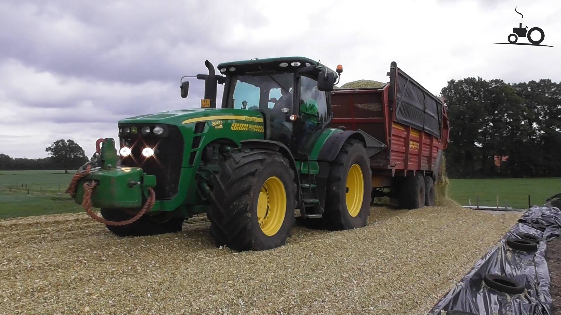 Foto John Deere 8345R van Werktuig en Bouwdienst Denekamp