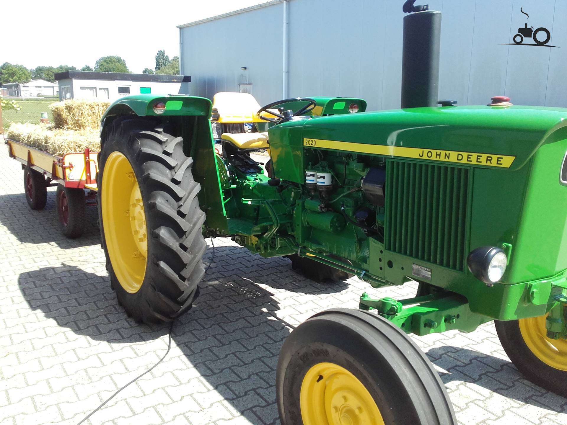 Foto John Deere 2020 #1231790