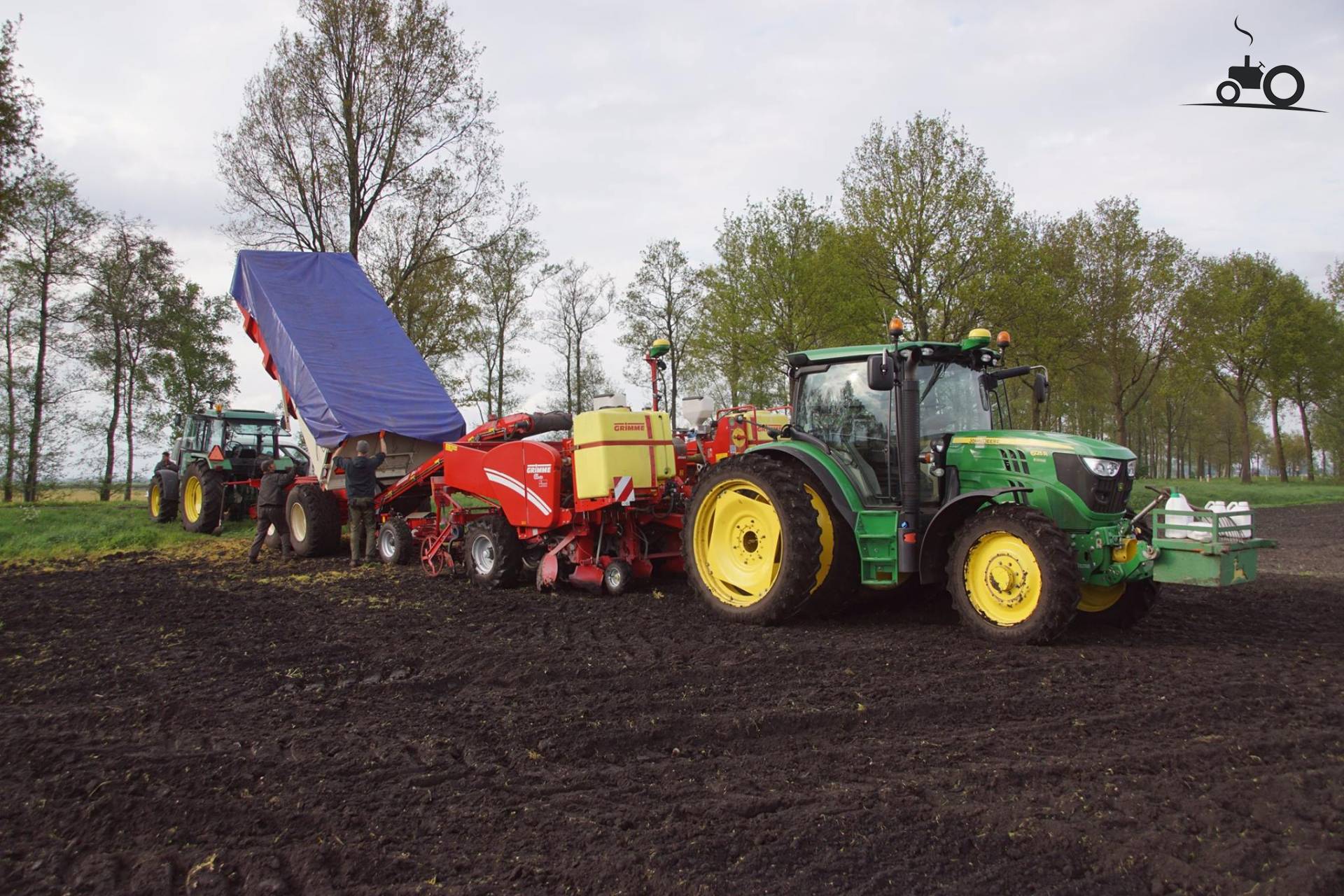 Foto John Deere 6125R #1237175