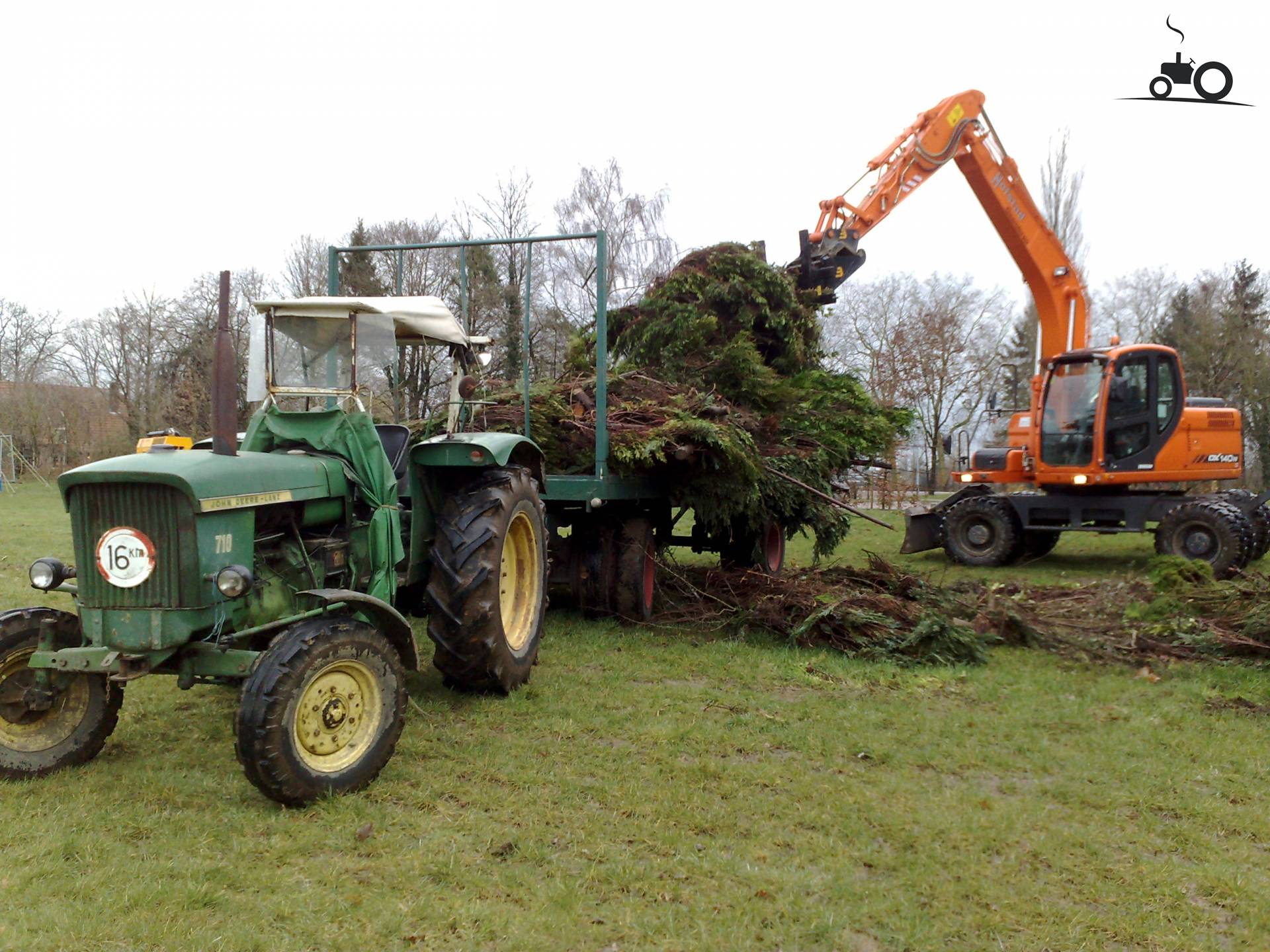 Foto John Deere 710 #124965
