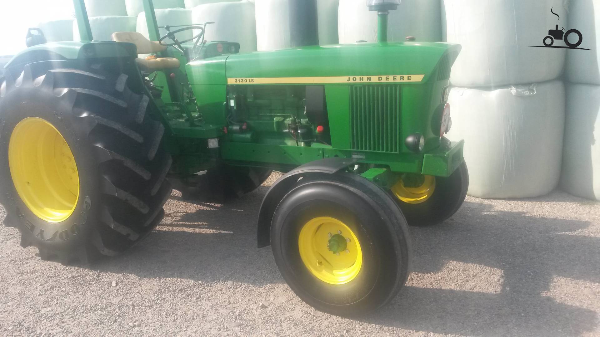 Foto John Deere 3130 #1259848