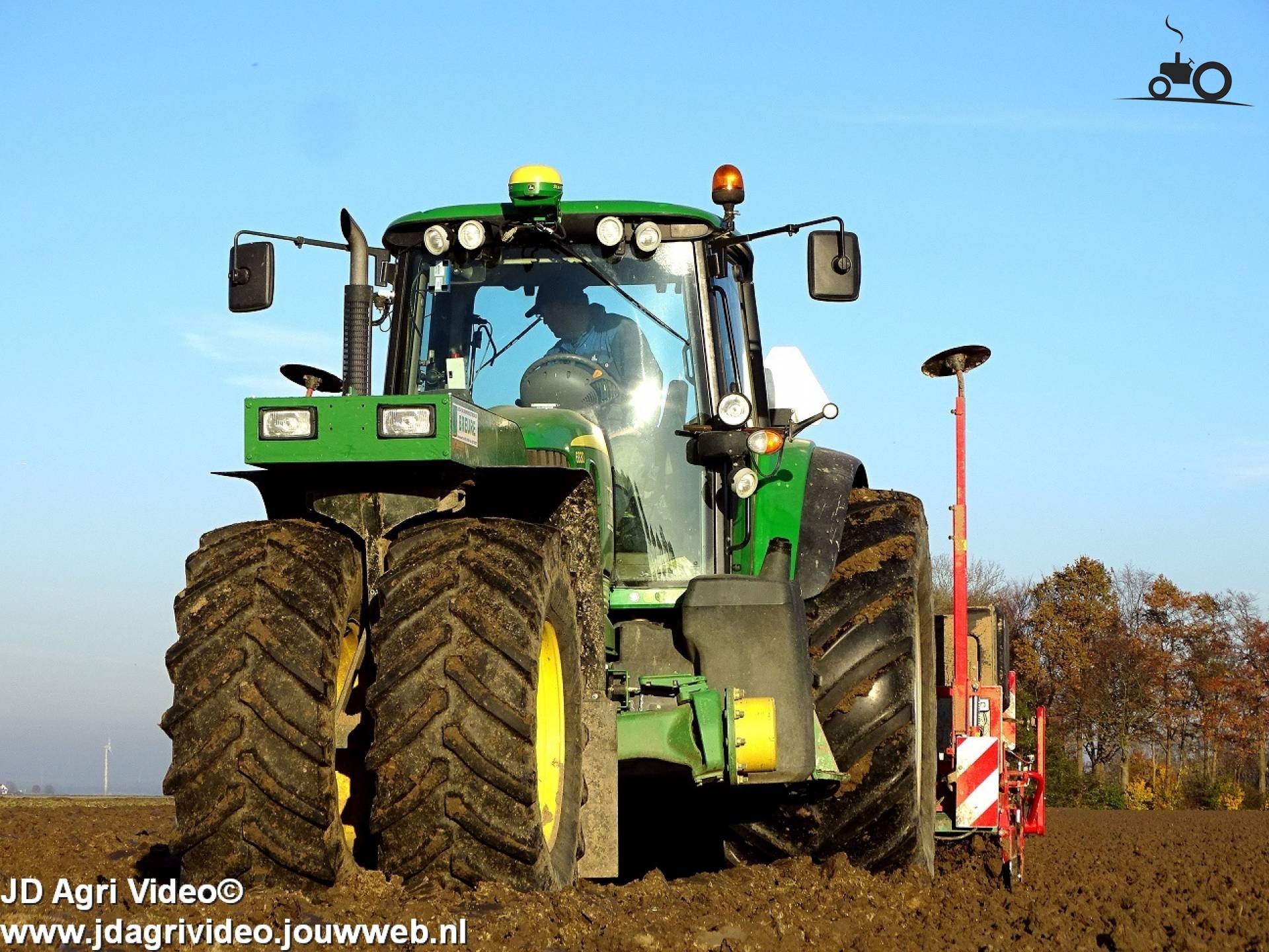 John Deere 6830
