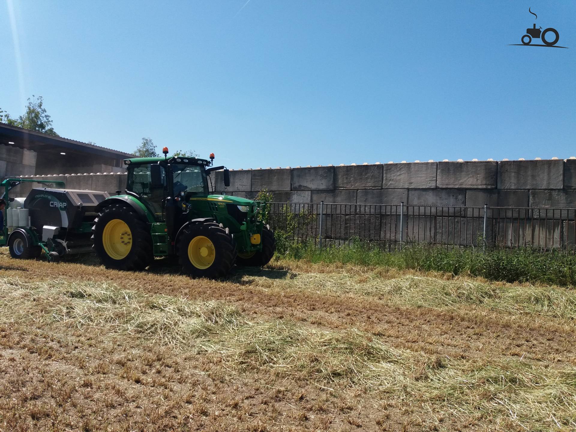 Foto John Deere 6130R #1296263