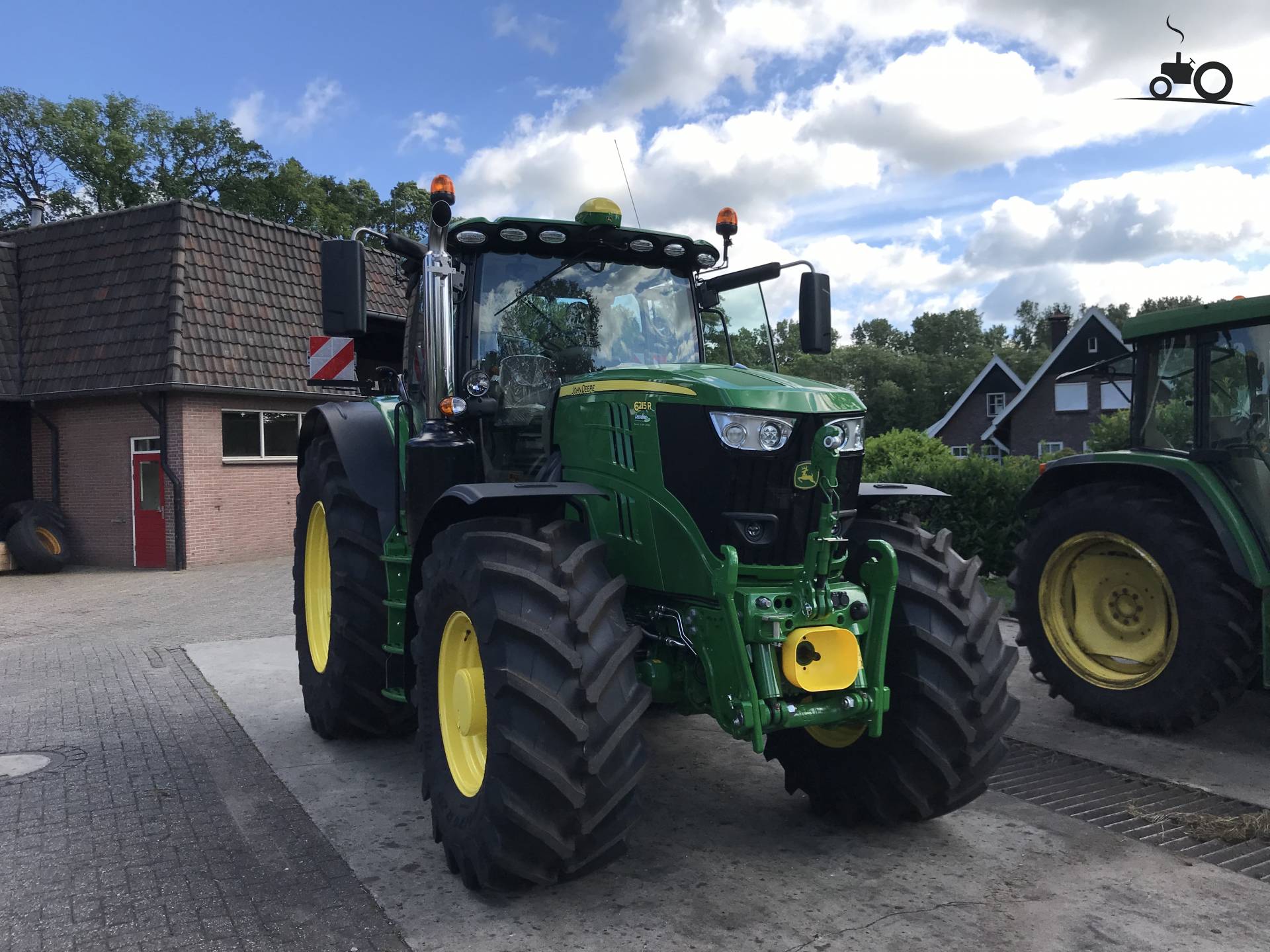 Foto John Deere 6215R #1305686