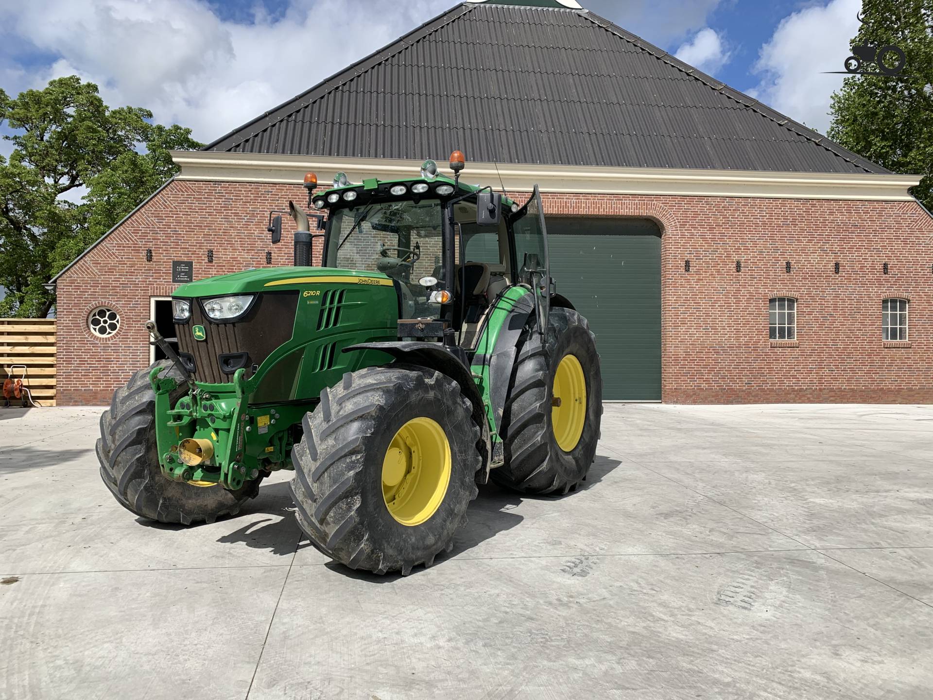 Foto John Deere 6210R #1351235