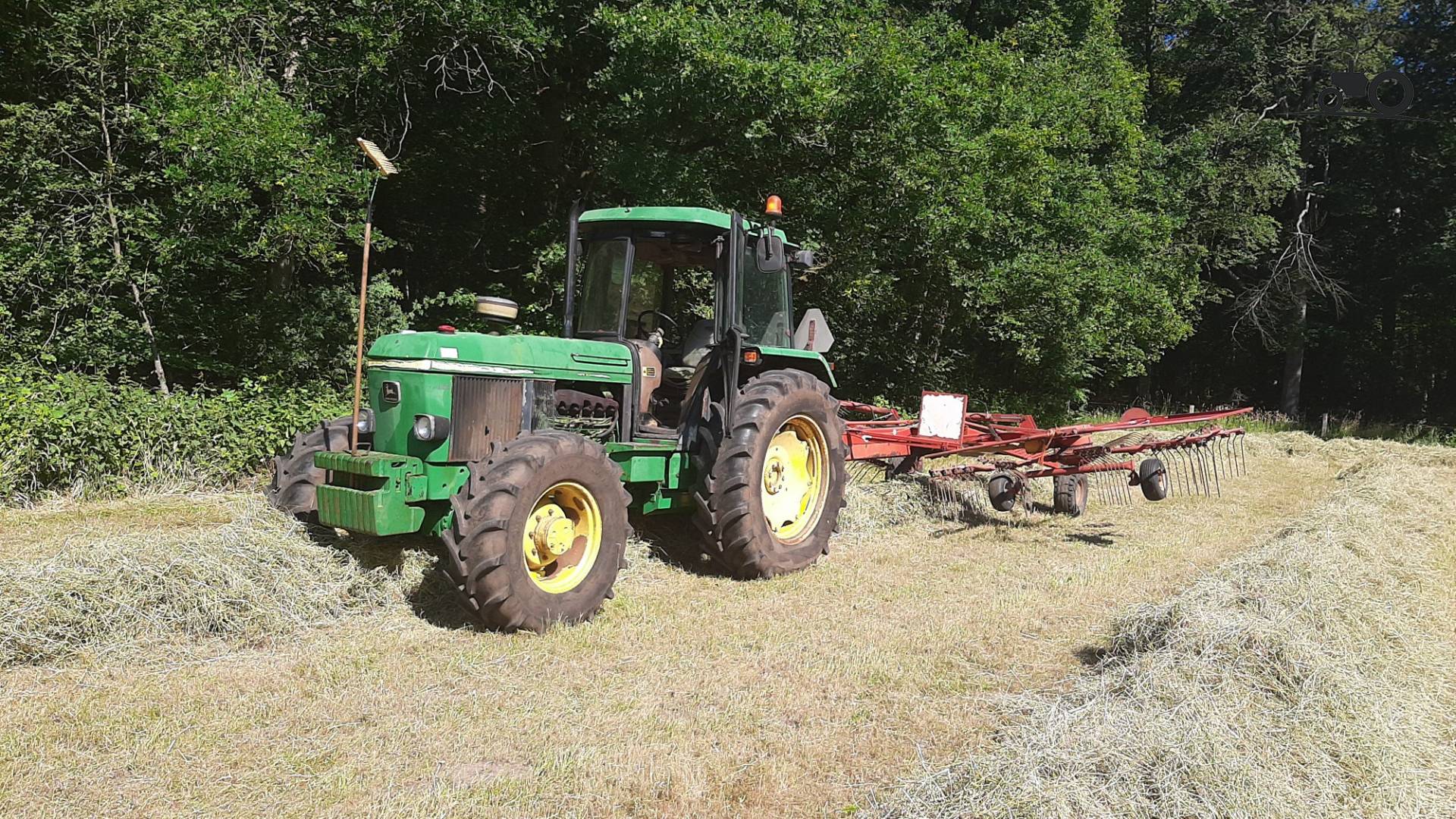 John Deere 3050