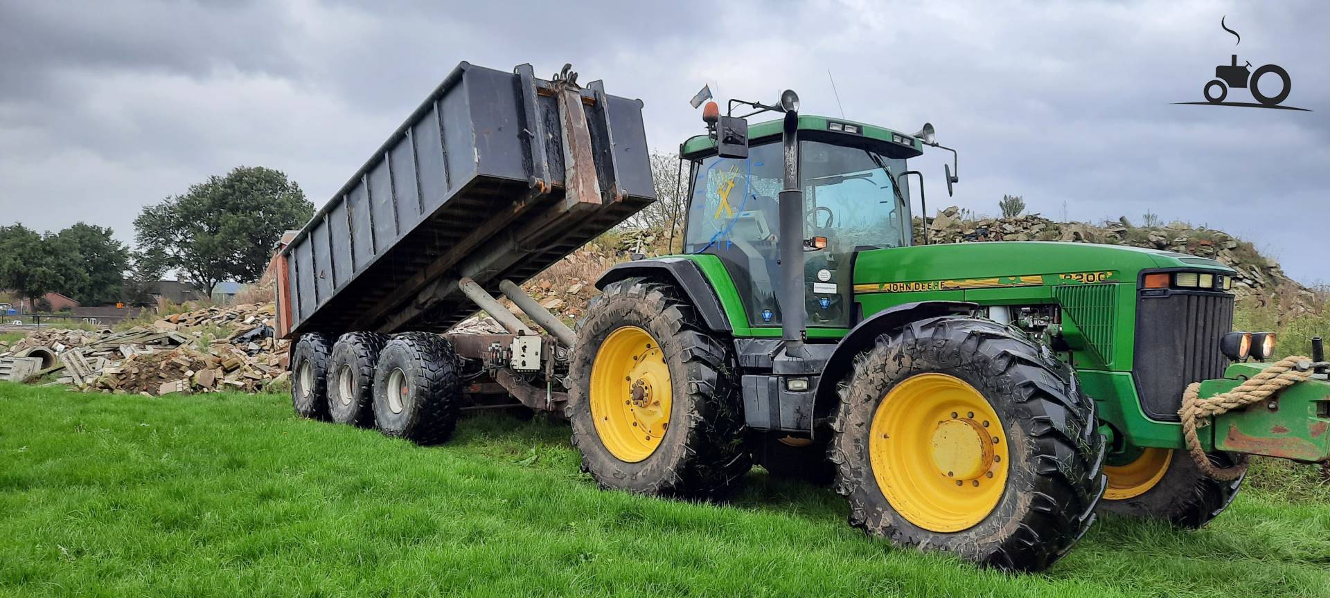 Foto John Deere 8200 van Bosmans Hilvarenbeek