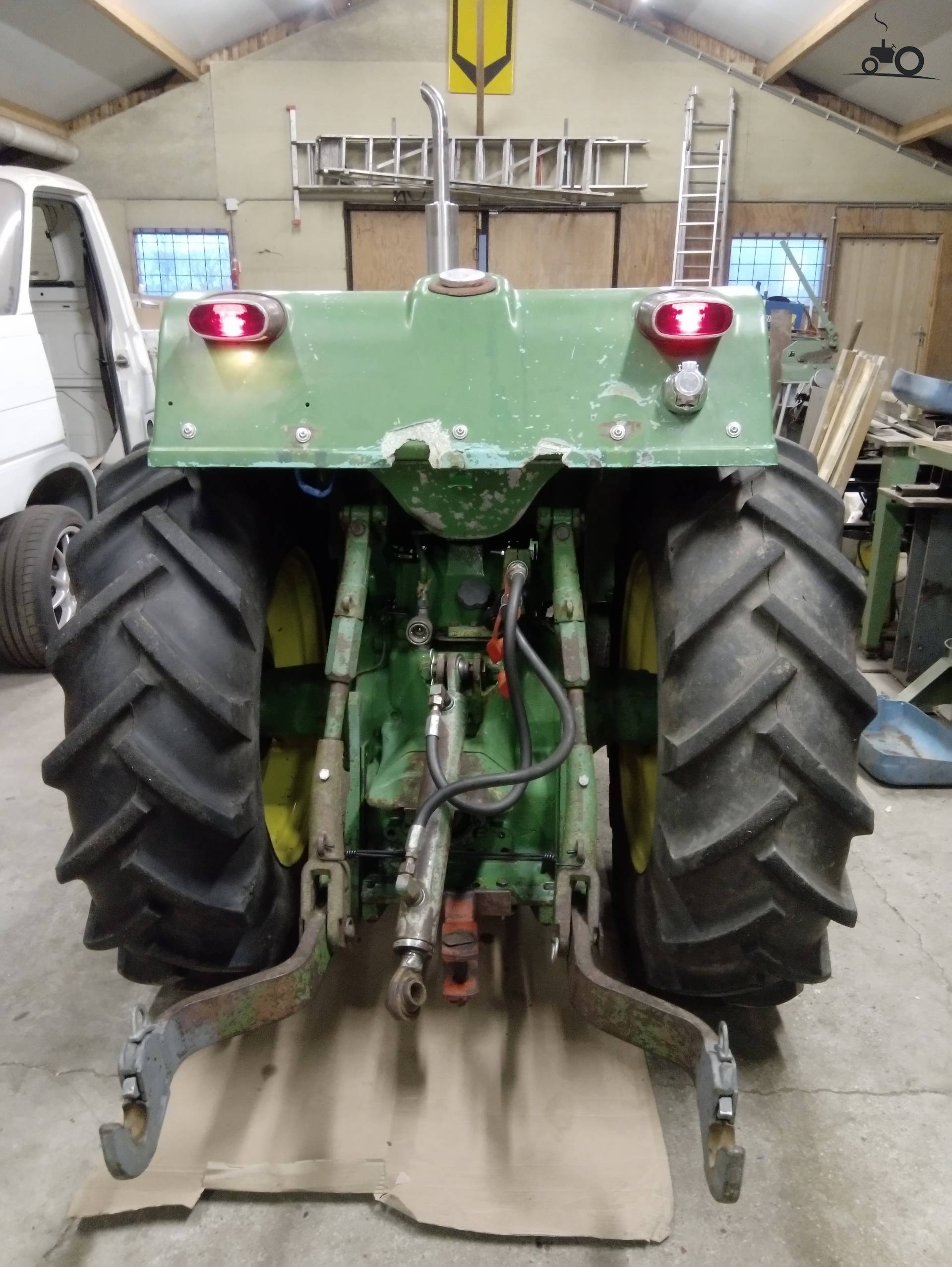 John Deere 1020