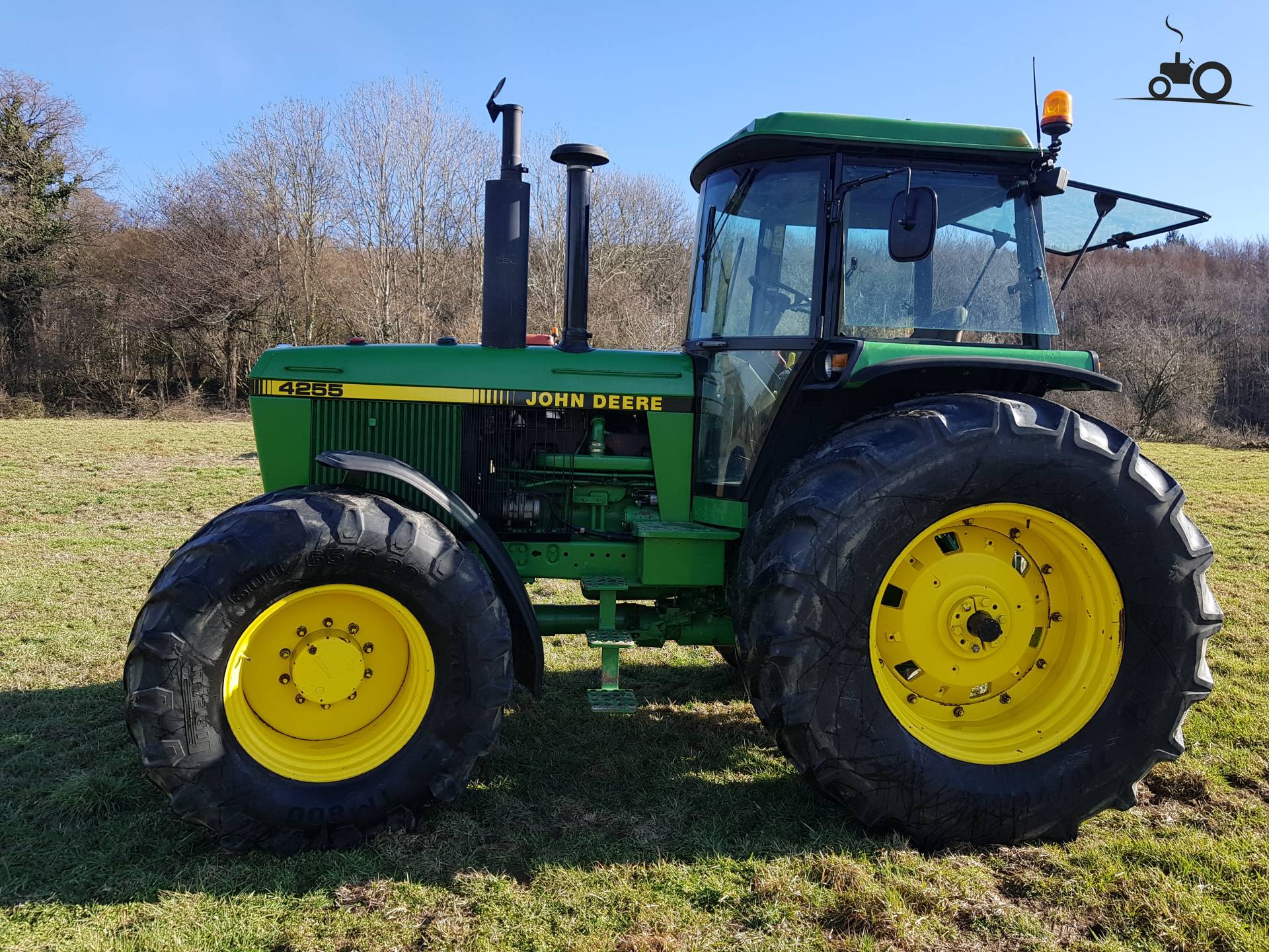 John Deere 4255