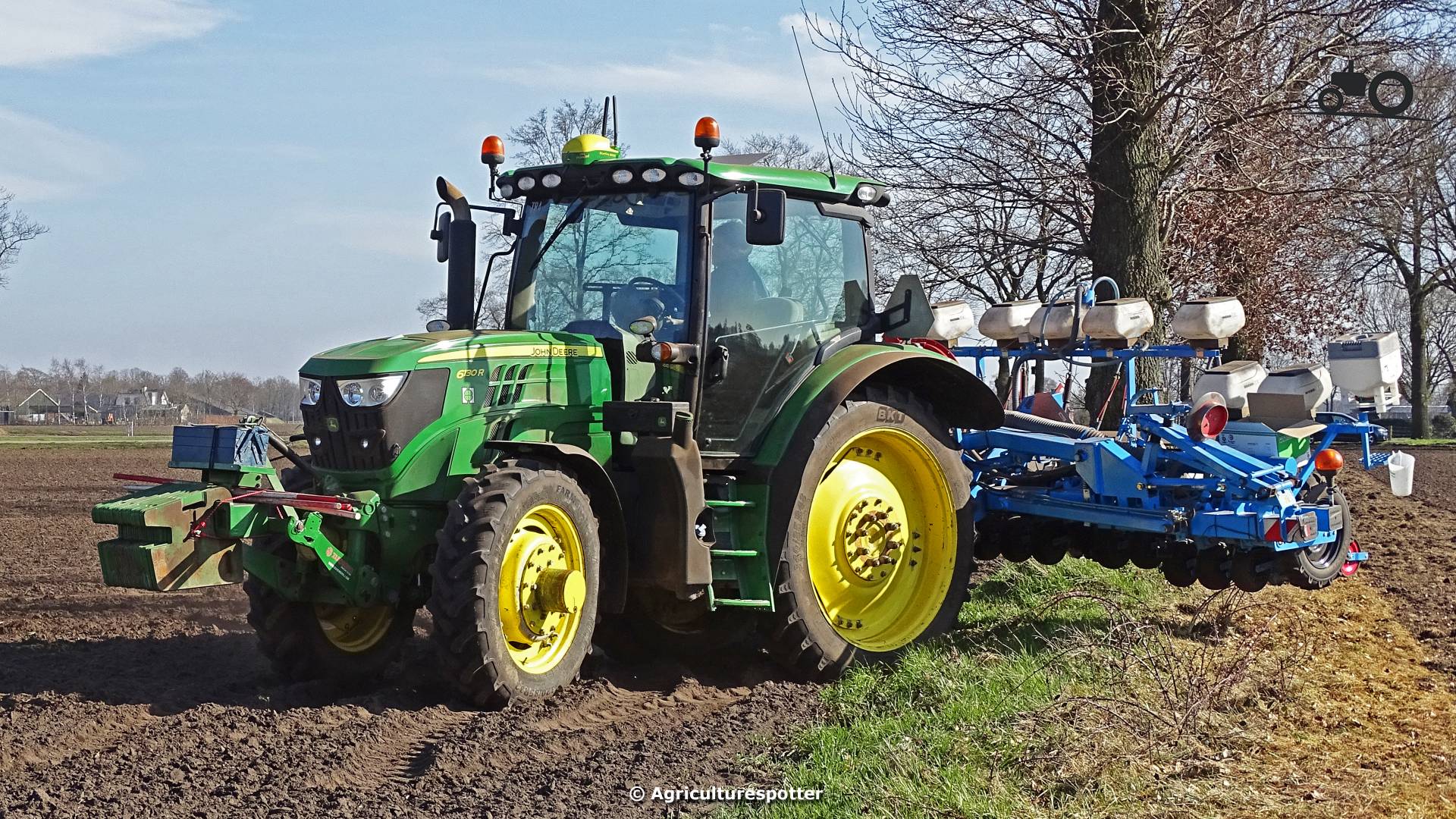 Foto John Deere 6130R #1409079