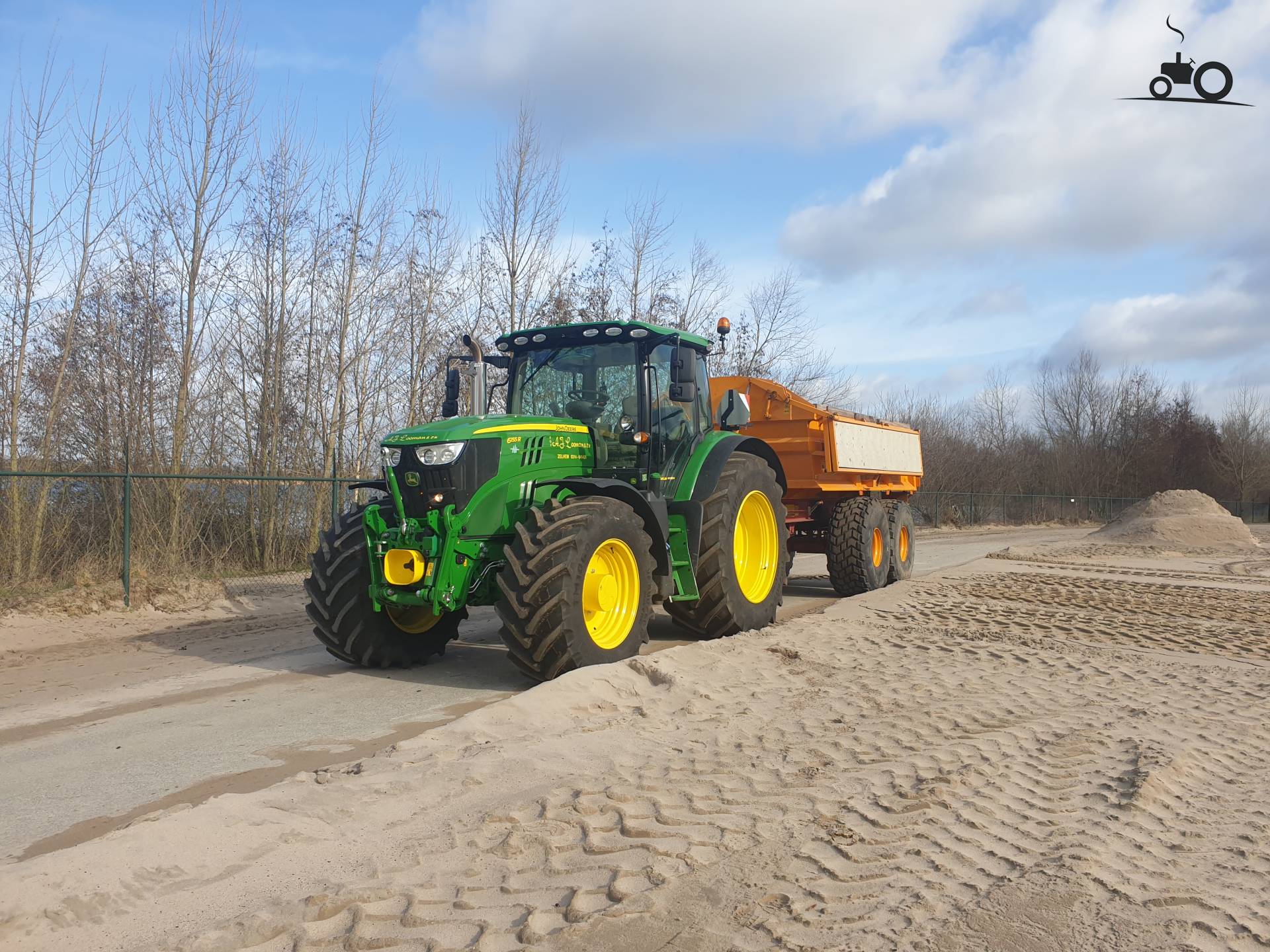 Foto John Deere 6155R van A.j. Looman & Zn.