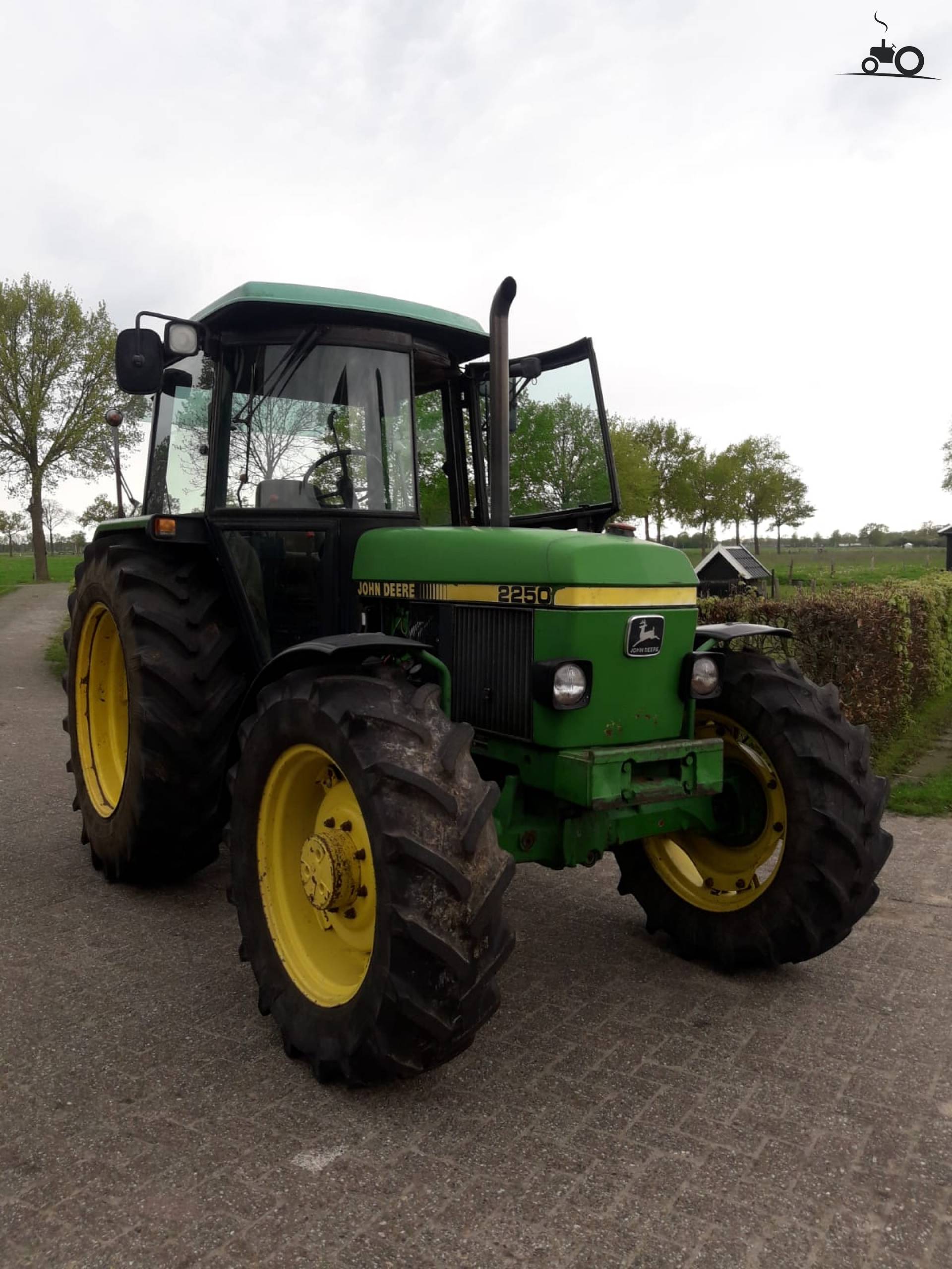 Foto John Deere 2250 #1418257