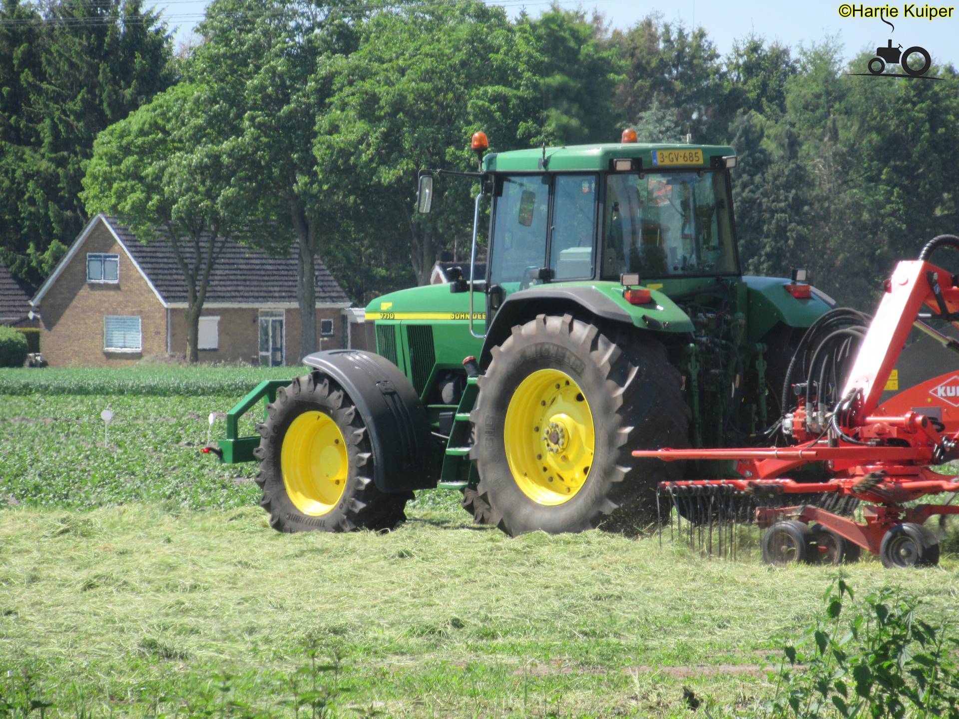 John Deere 7710