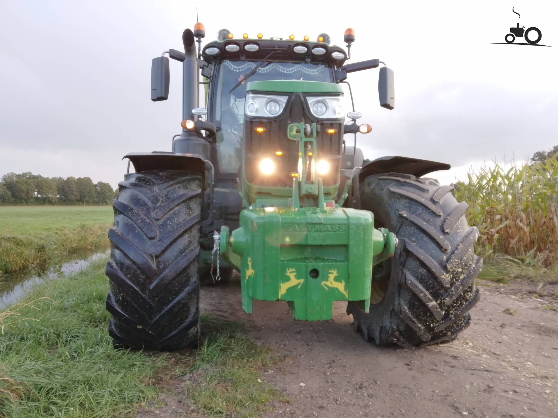 Foto John Deere 6215R #1438011