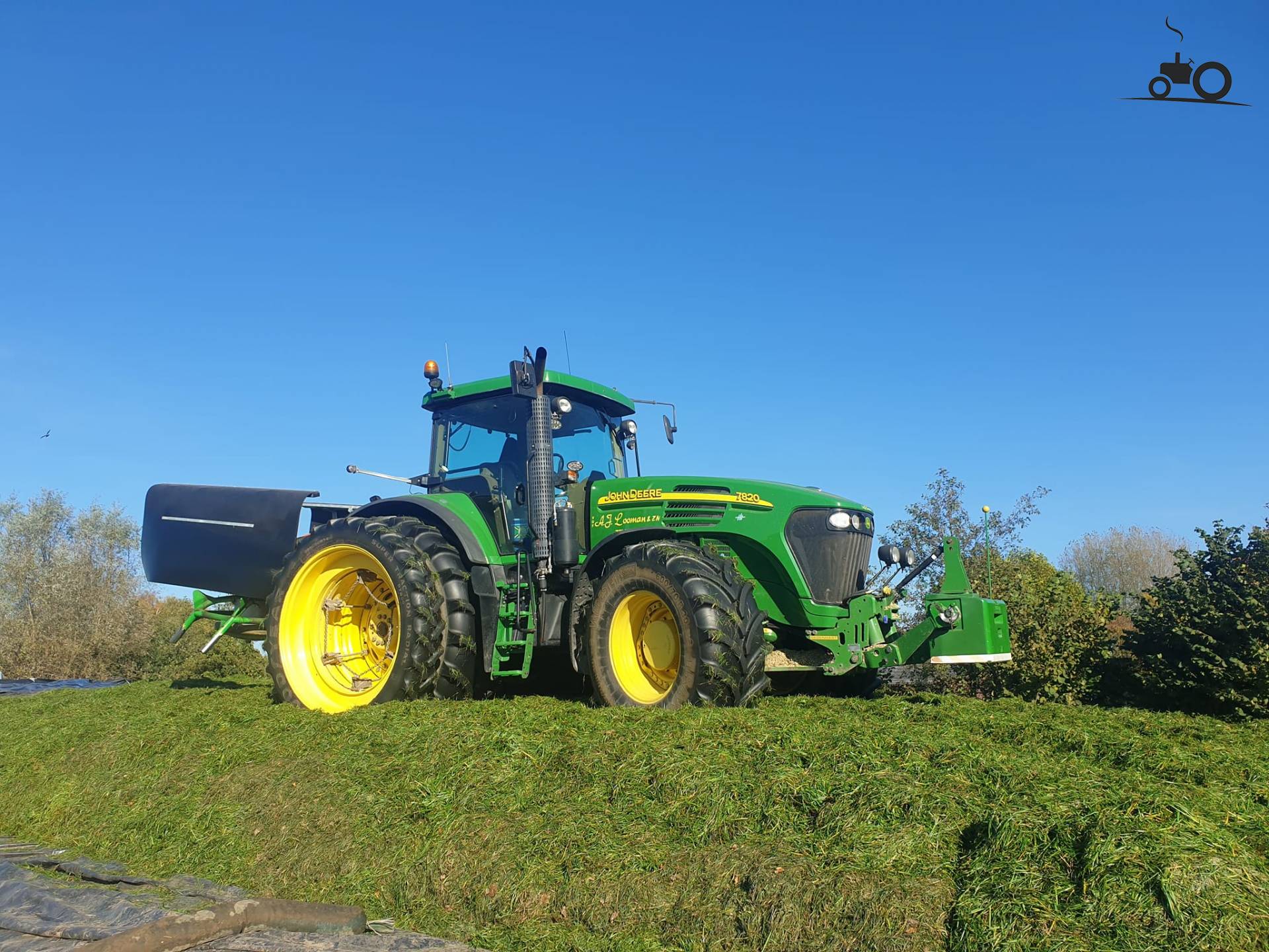 Foto John Deere 7820 van A.j. Looman & Zn.