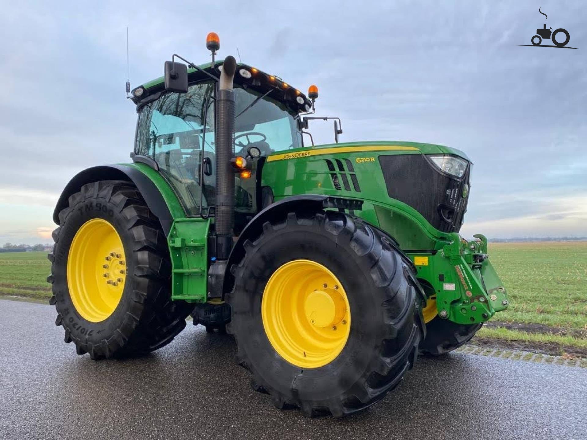 Foto John Deere 6210R van Lamberink