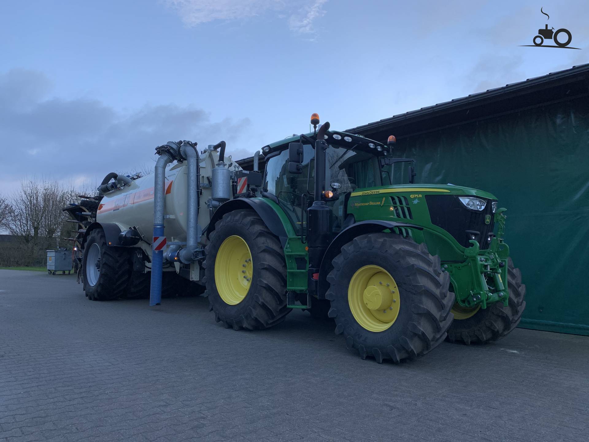 Foto John Deere 6175R #1457182