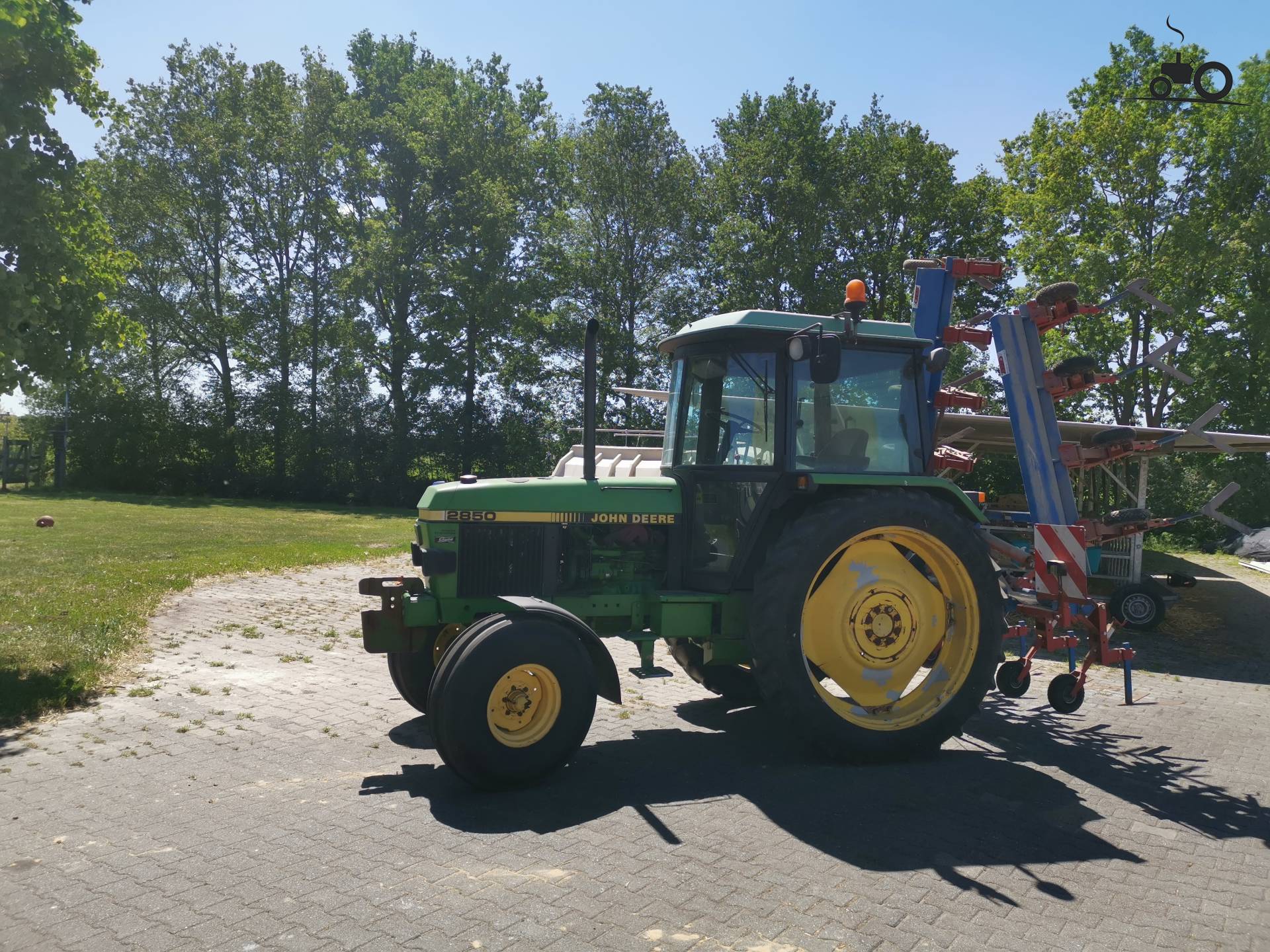 Foto John Deere 2850 #1458702