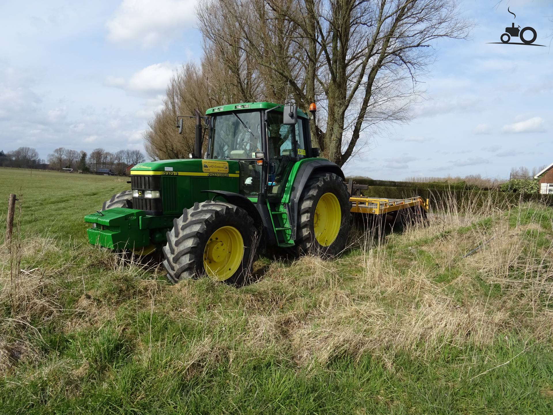 Foto John Deere 6910 S van A.j. Looman & Zn.