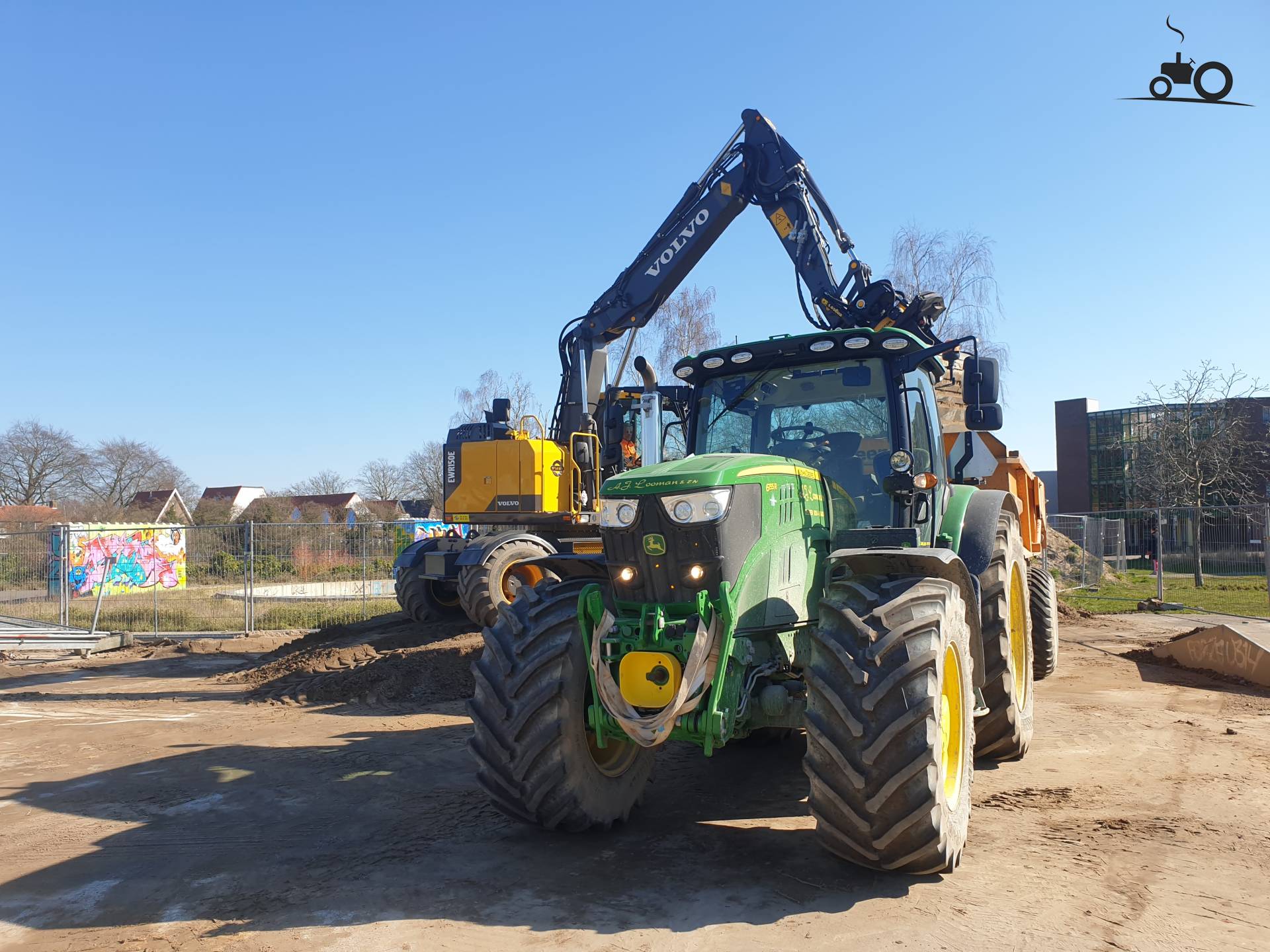 Foto John Deere 6155R van A.j. Looman & Zn.