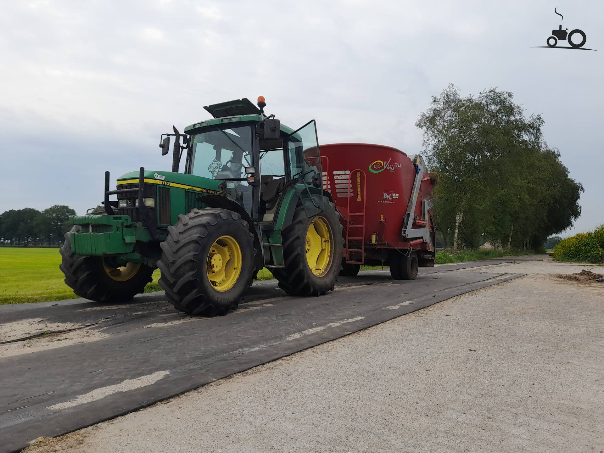 Foto John Deere 6110 #1474704