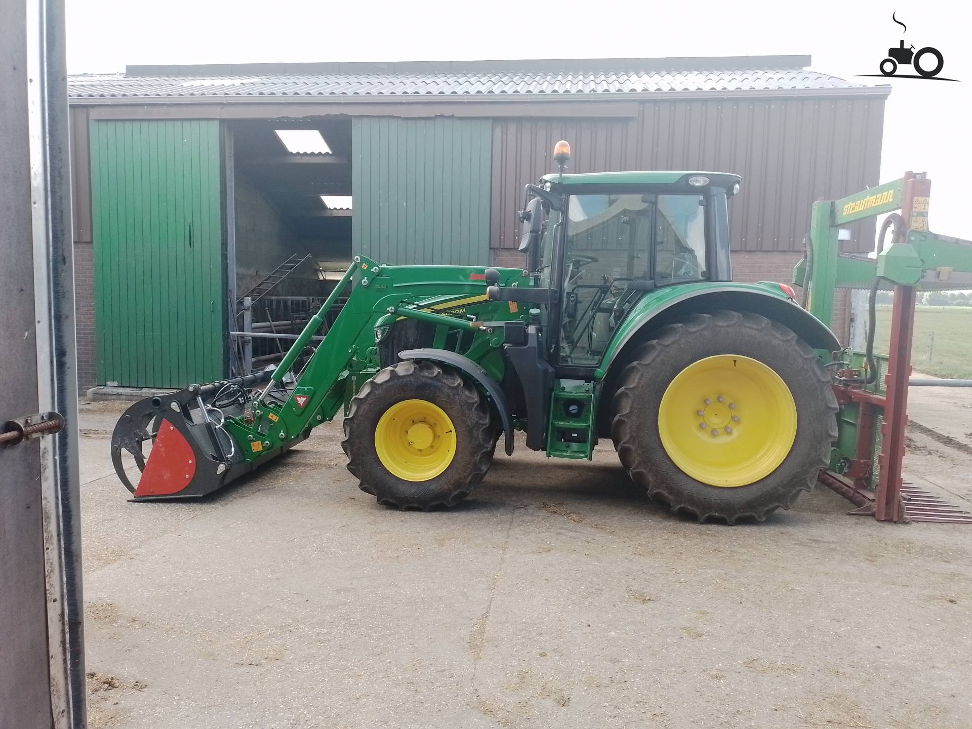 Foto John Deere 6090MC #1489671
