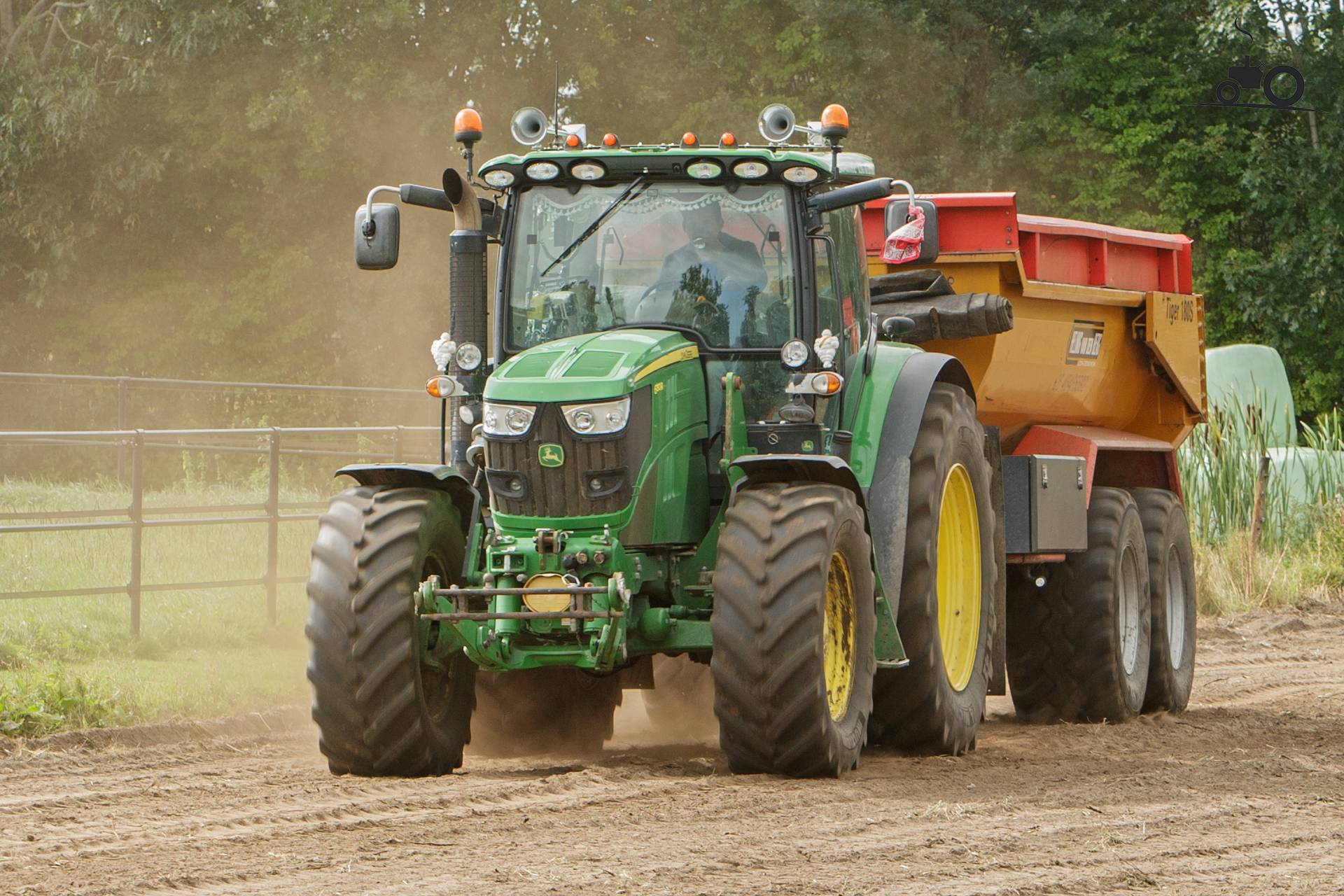 Foto John Deere 6150R #1490398