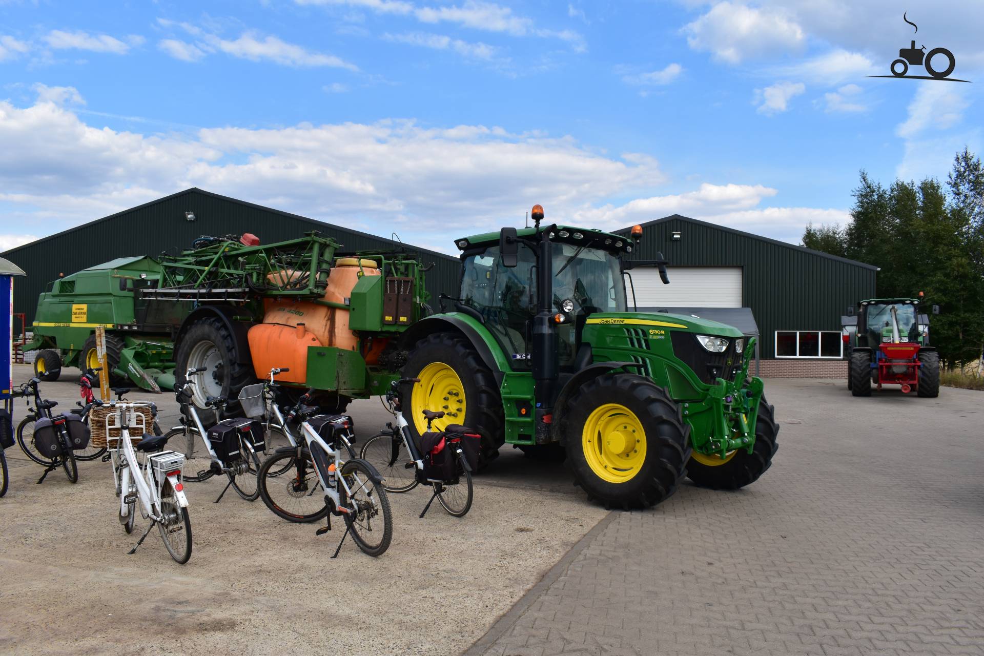 Foto John Deere 6130R #1491979