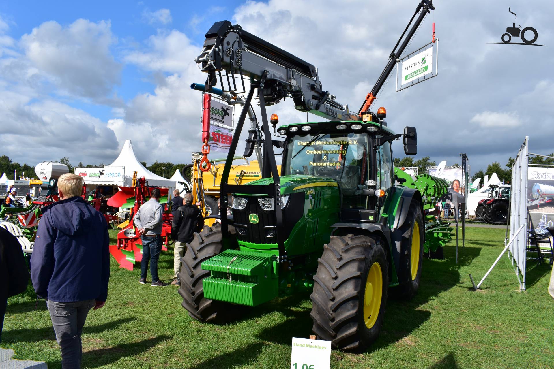 Foto John Deere 6135R #1494100