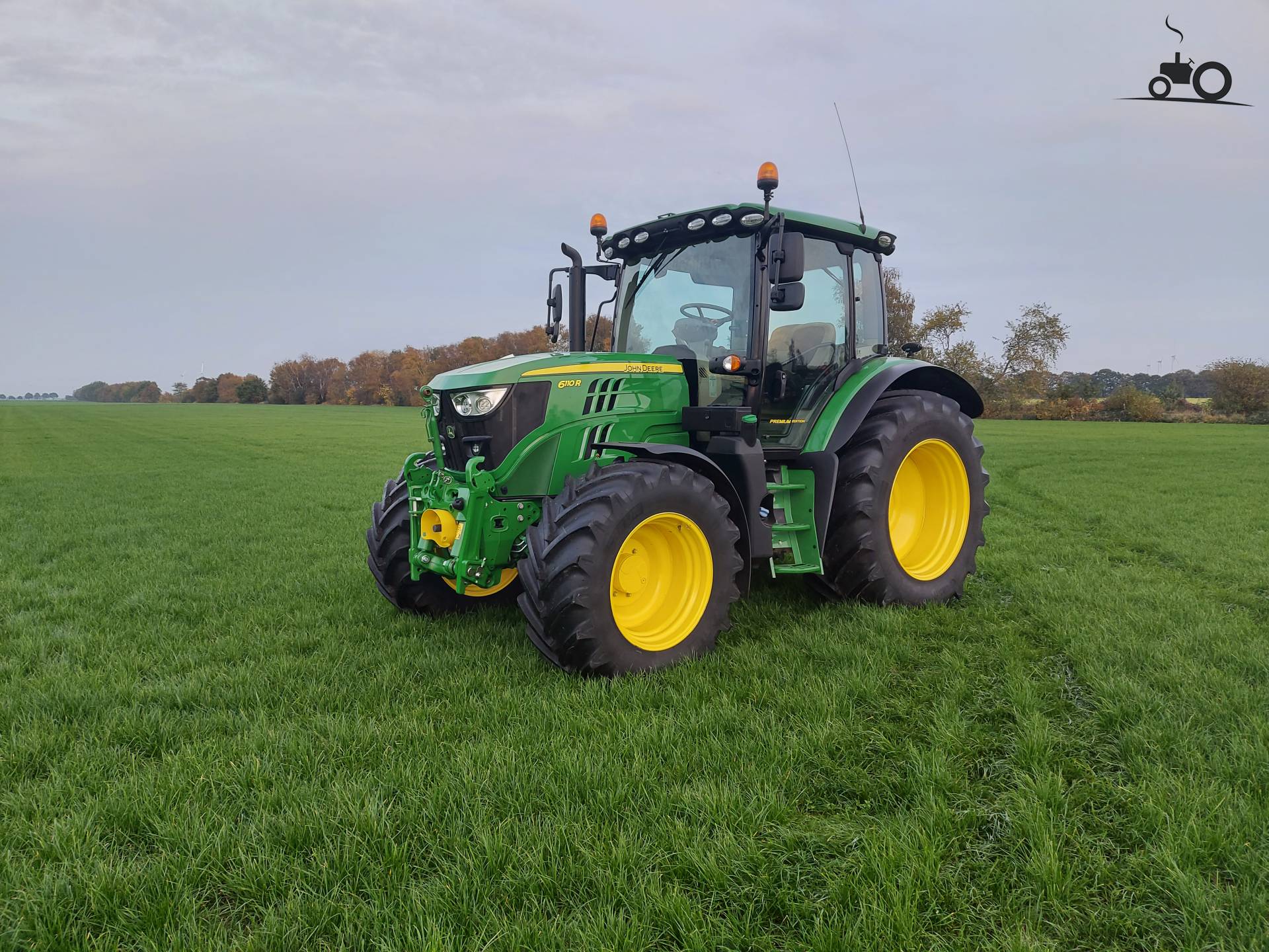 Foto John Deere 6110R #1496501